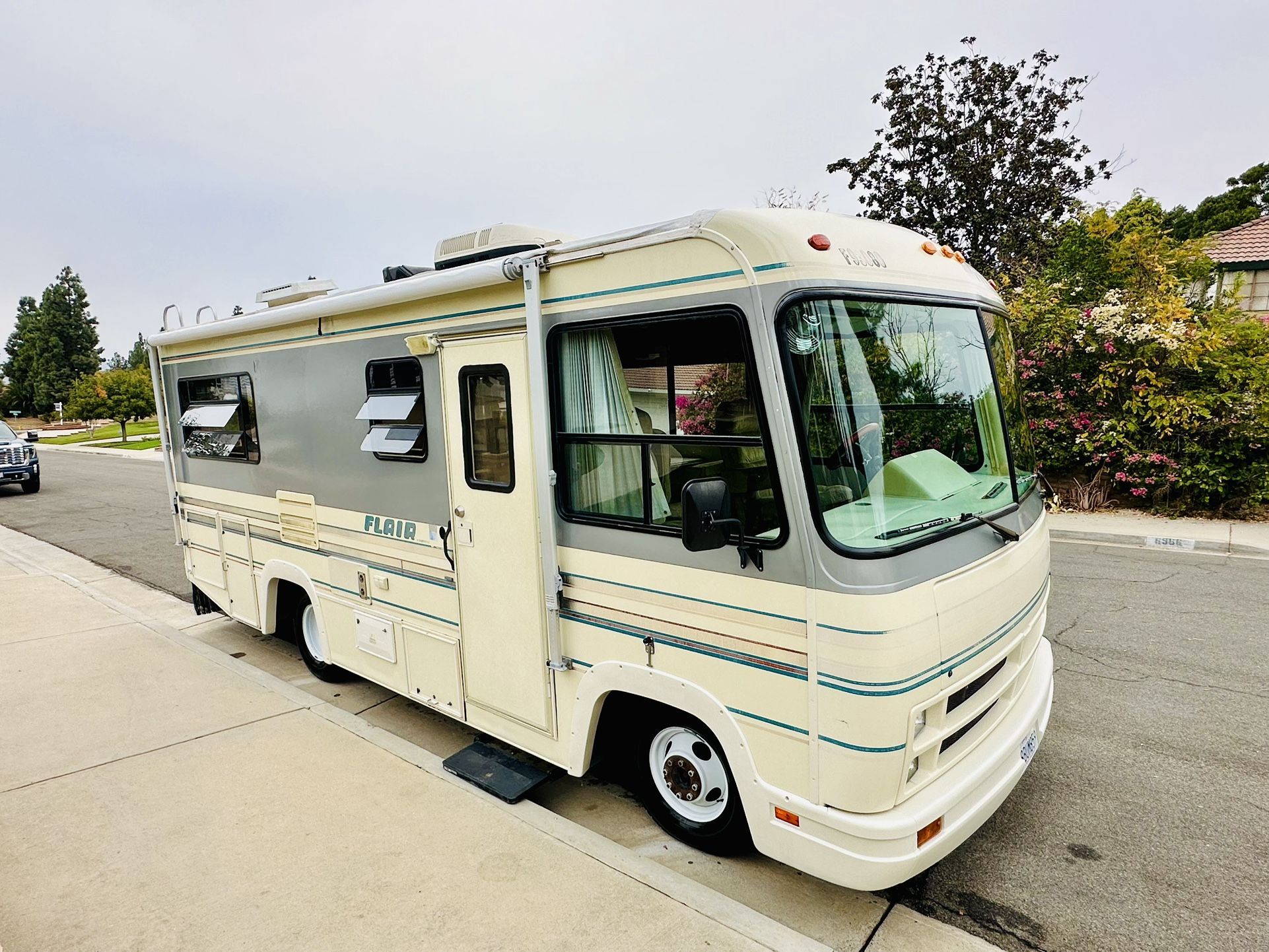 94" Chevrolet... FLAIR By Fleetwood Class-A, Motorhome 20'Ft ...