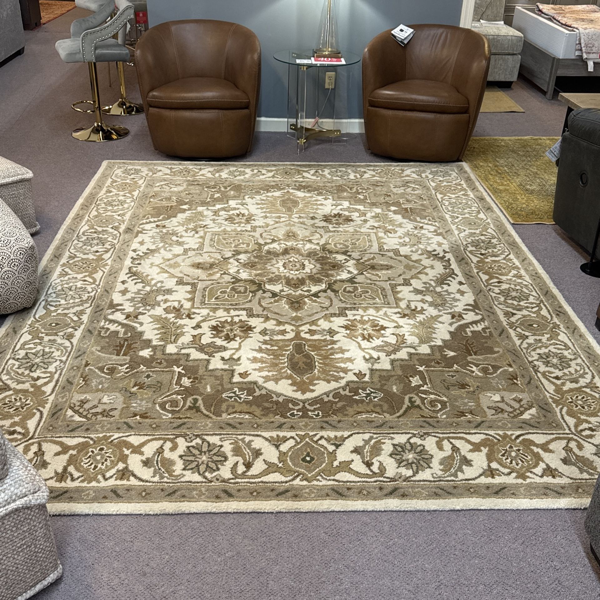 %100 Wool rug 8x10 for Sale in Charlotte, NC - OfferUp