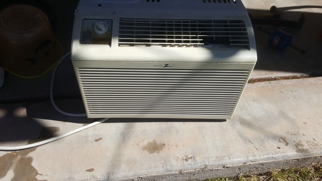 Window air conditioning 5000 btus ,zenith for Sale in Tolleson, AZ ...