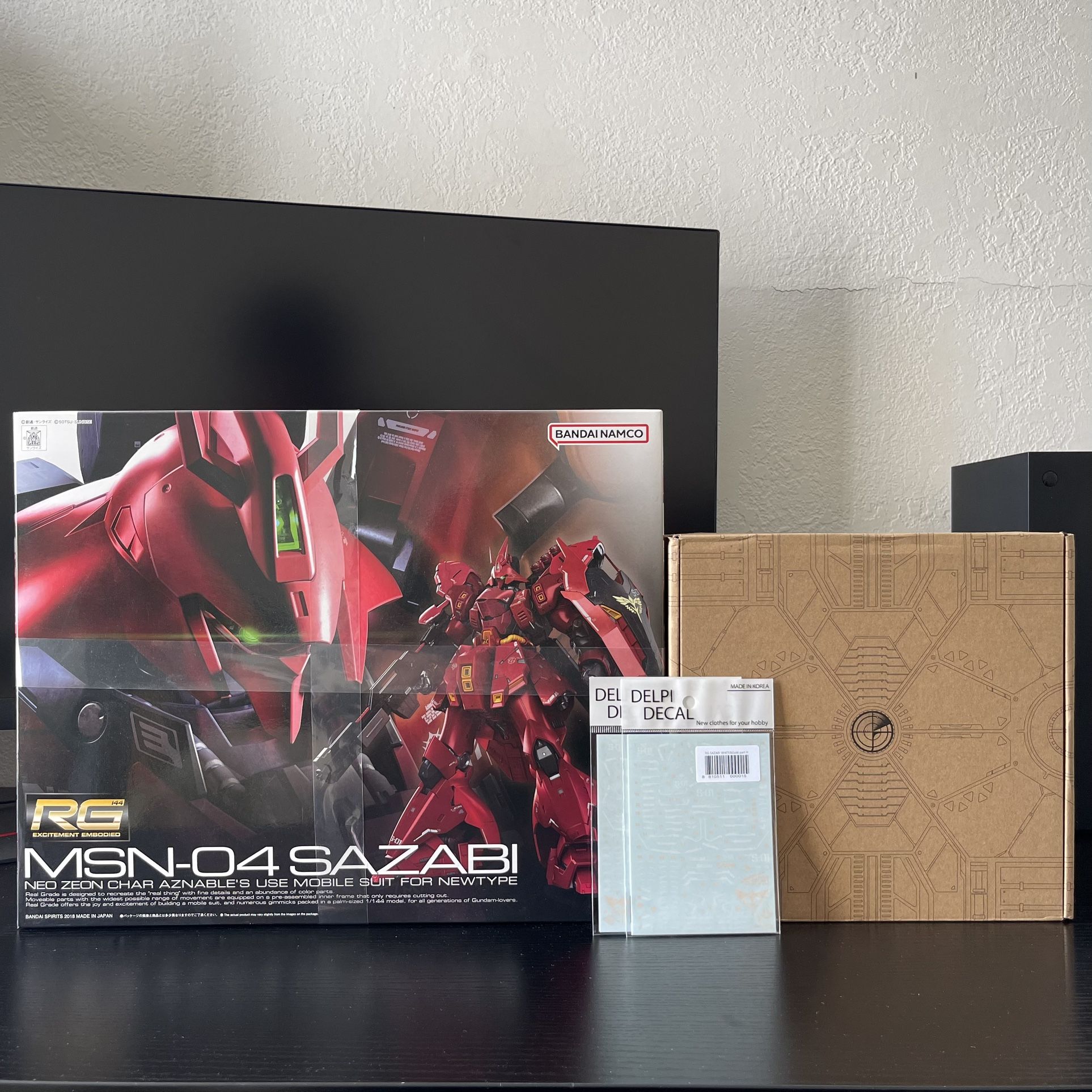 Bandai RG MSN-04 Sazabi with Dian Chang Metal Frame and more items ...