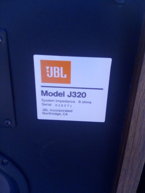 Vintage JBL Model J320 Mid Size Speakers for Sale in Las Vegas, NV - OfferUp