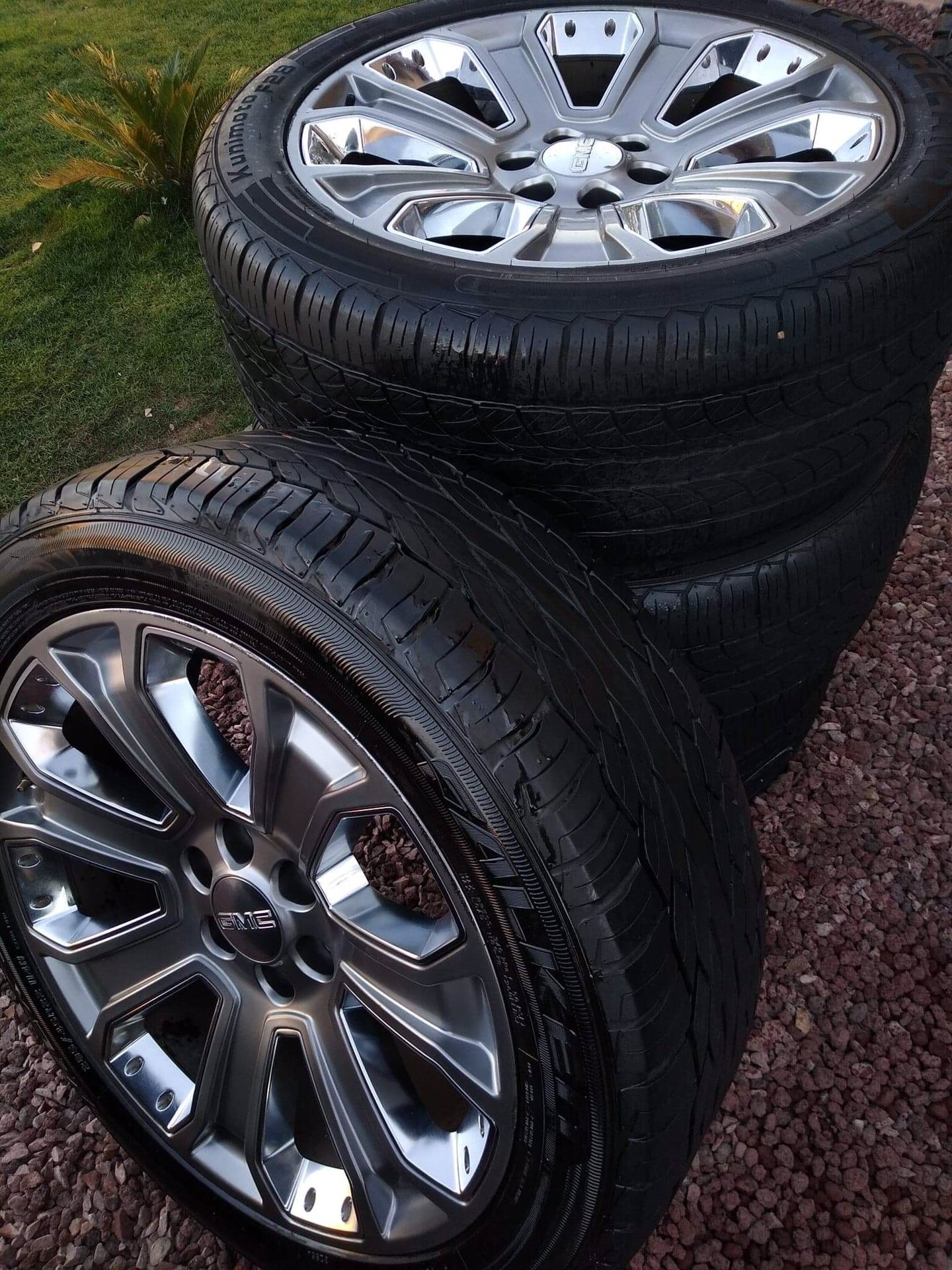 Gmc Yukon Denali Wheels 22 Inch Rims Oem Take Offs for Sale in Glendale ...