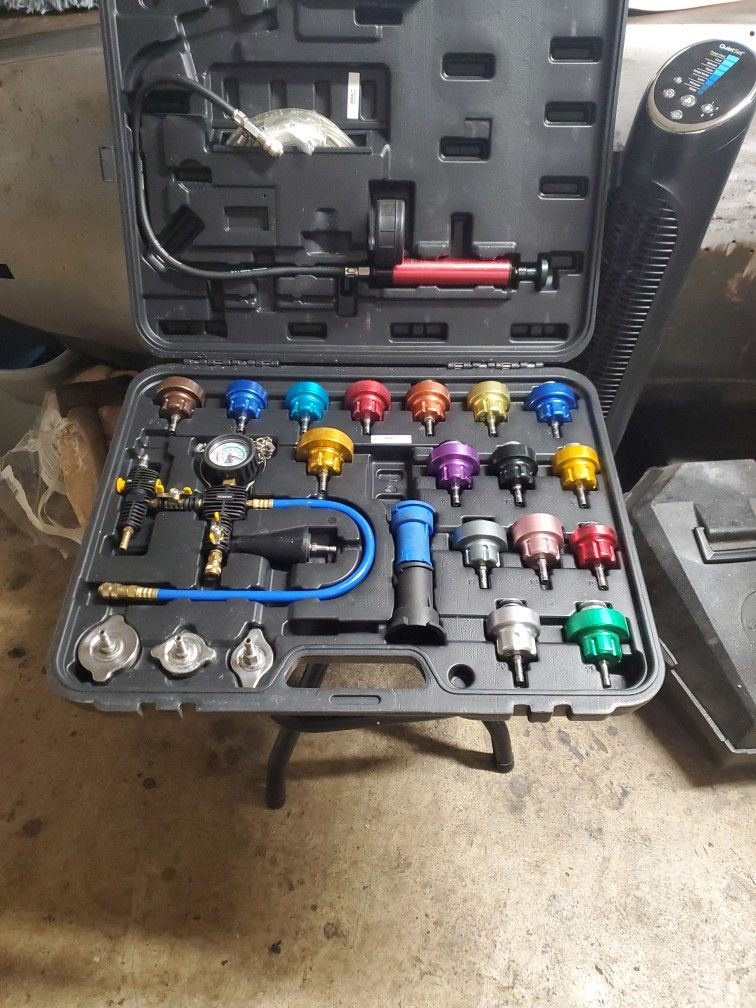 Matco 27pc Master Radiator Pressure Test And Fill Kit for Sale in ...