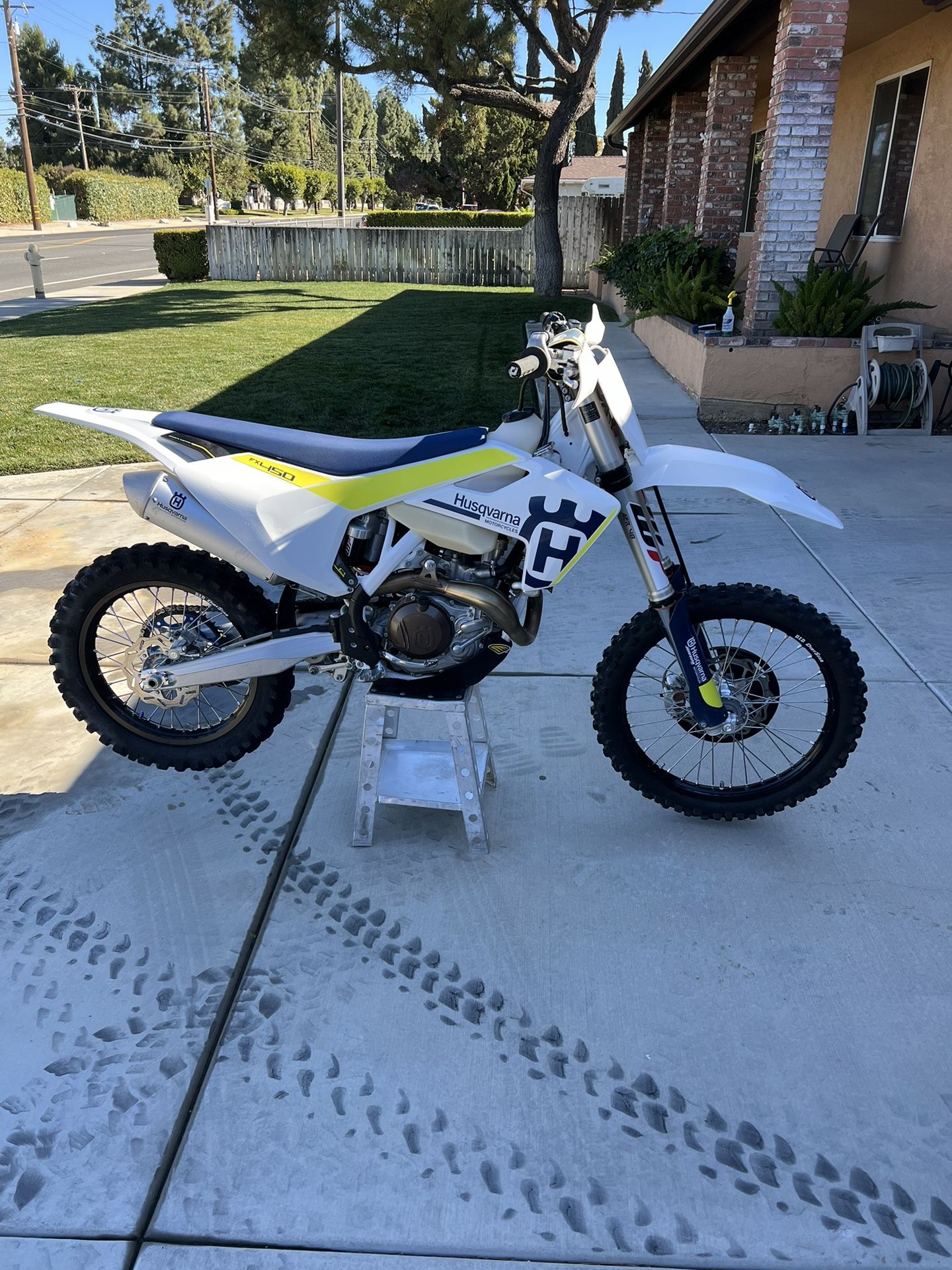 2017 Husqvarna FX450 for Sale in Beaumont, CA - OfferUp