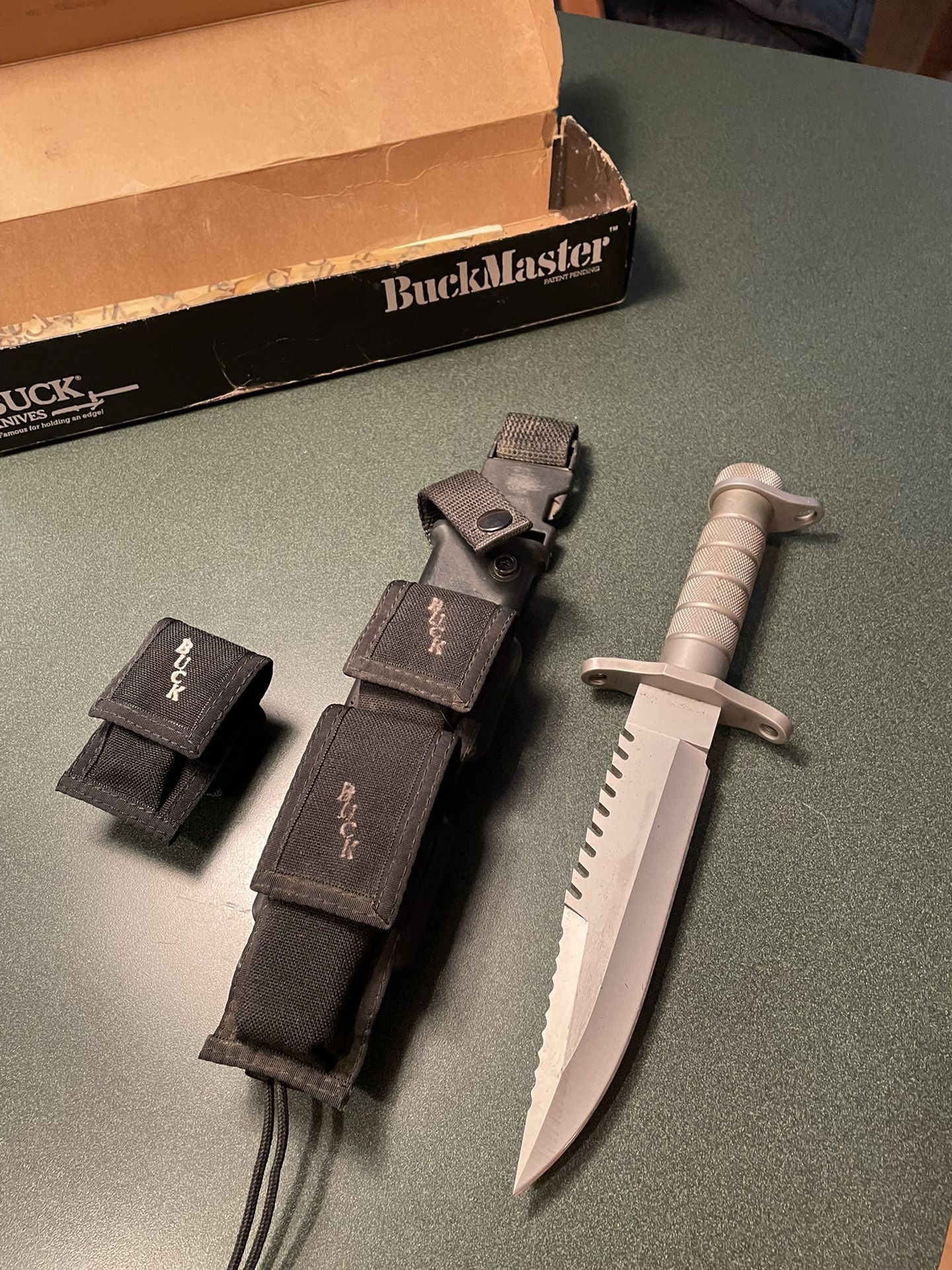 Buckmaster 184 Knife for Sale in Winnetka, IL - OfferUp