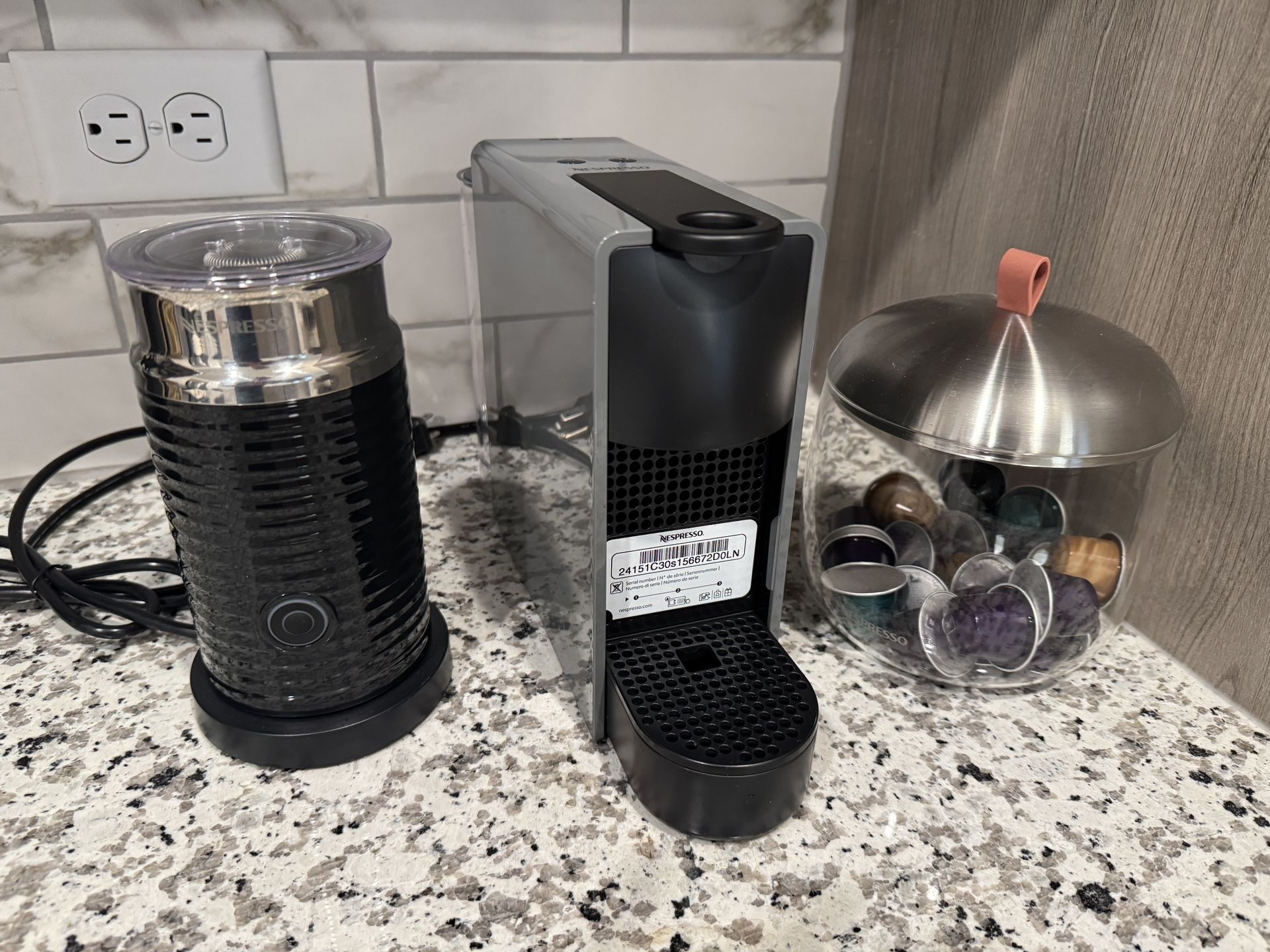 Nespresso Essenza Mini Bundle (Essenza Mini + Aeroccino) for Sale in ...