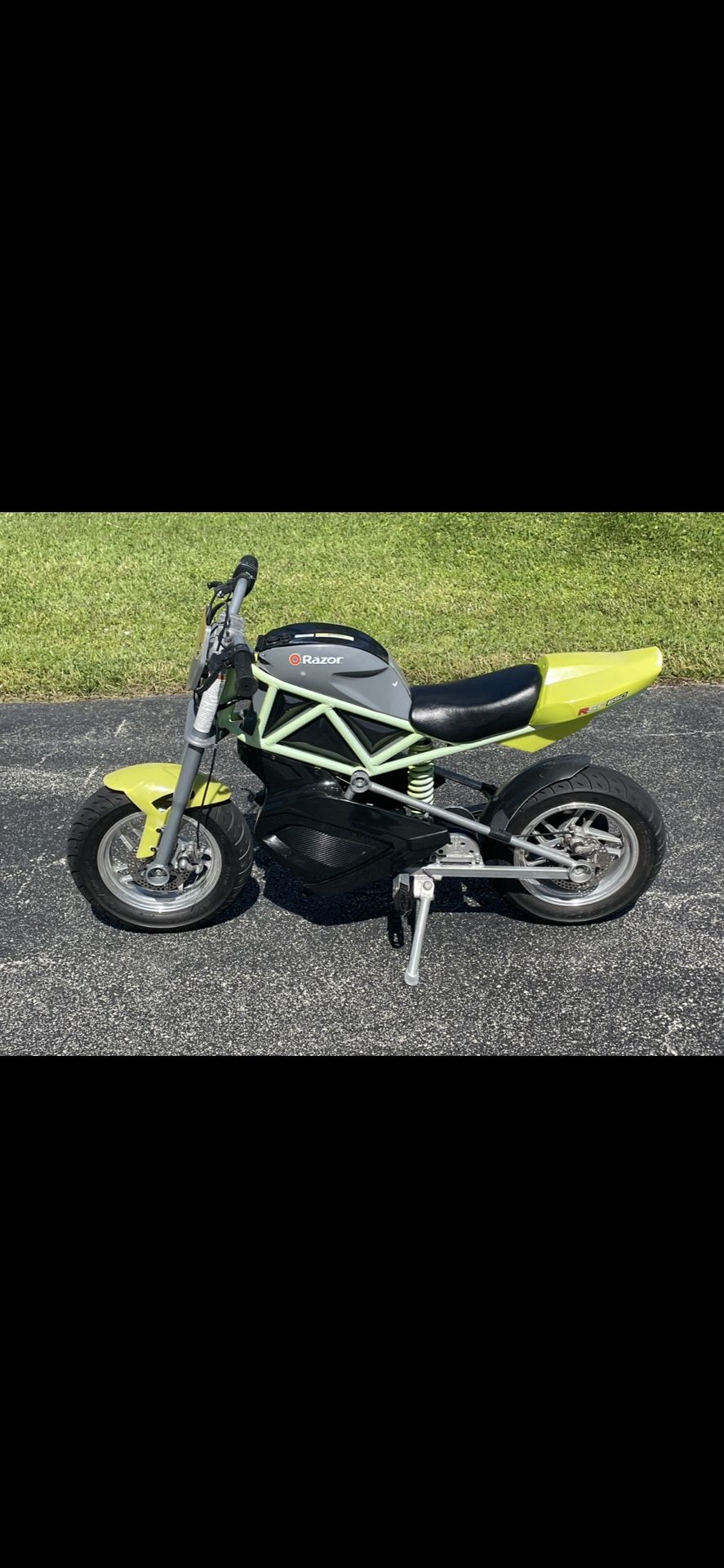 Extremely Rare Green Razor RSF650 for Sale in Boynton Beach, FL - OfferUp