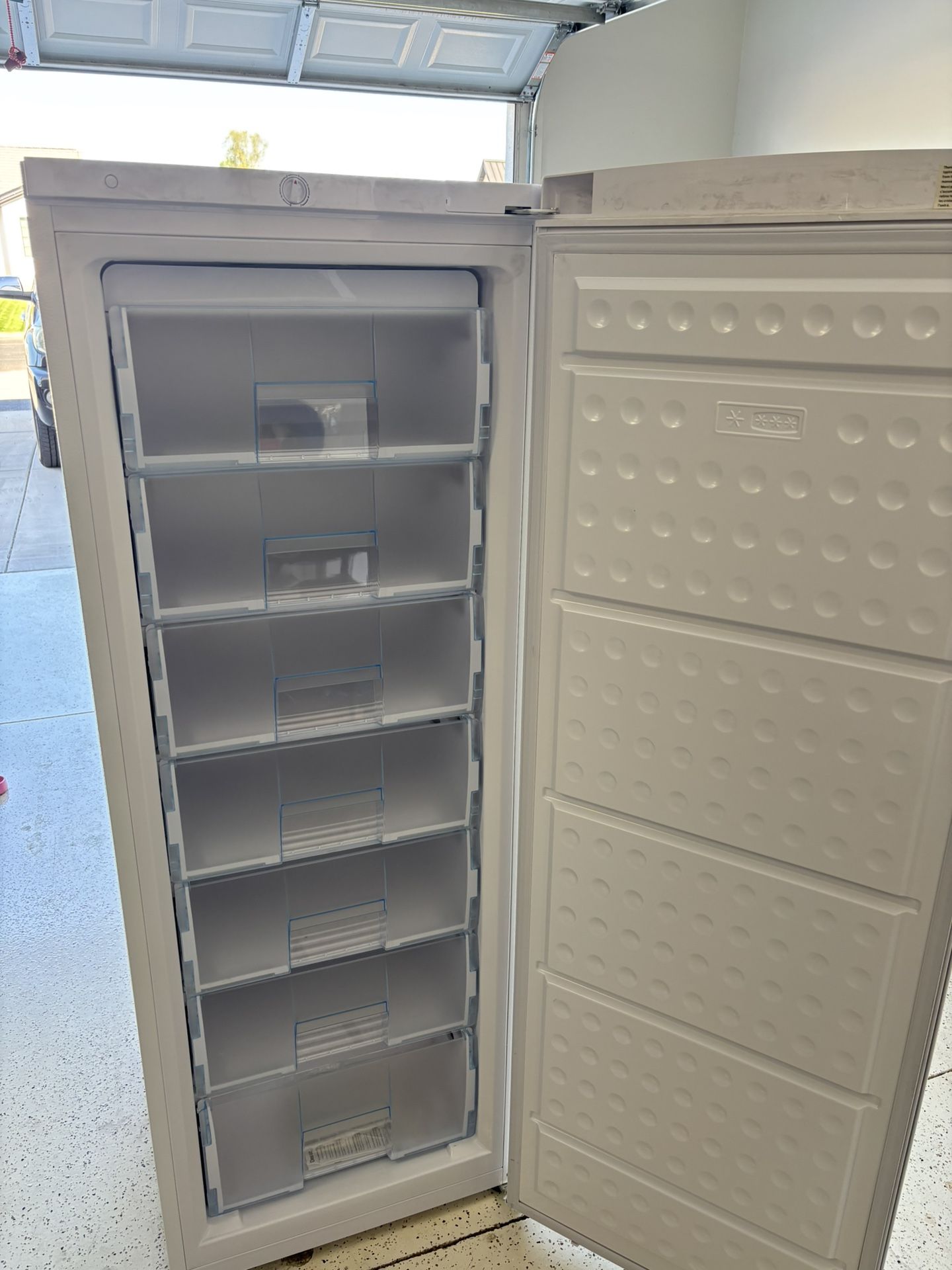 Freezer Stand Up/7 Drawer for Sale in Queen Creek, AZ - OfferUp