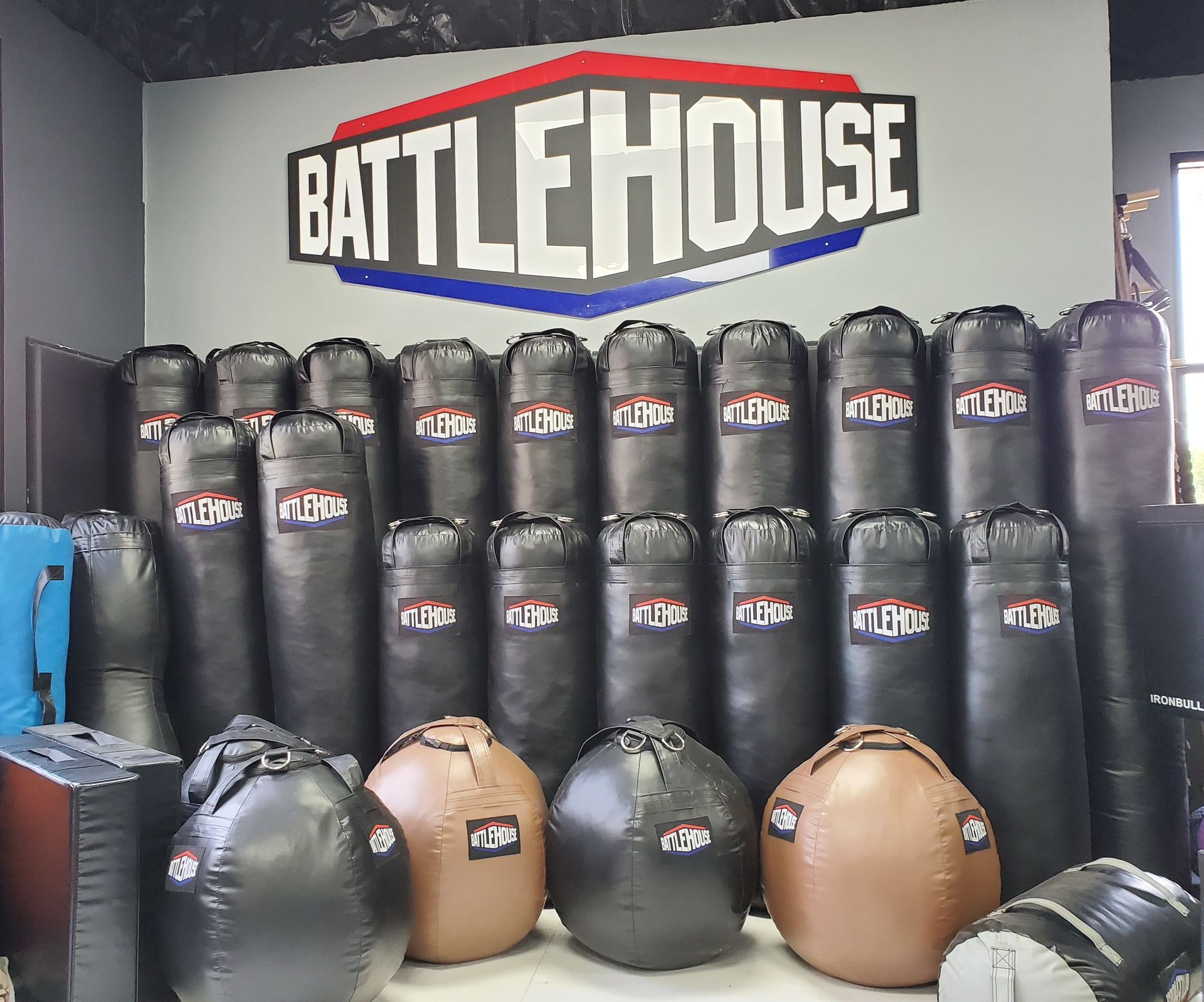 PUNCHING BAGSBOXING GLOVESHEAVY BAG MMA RACKS for Sale in Brea, CA ...