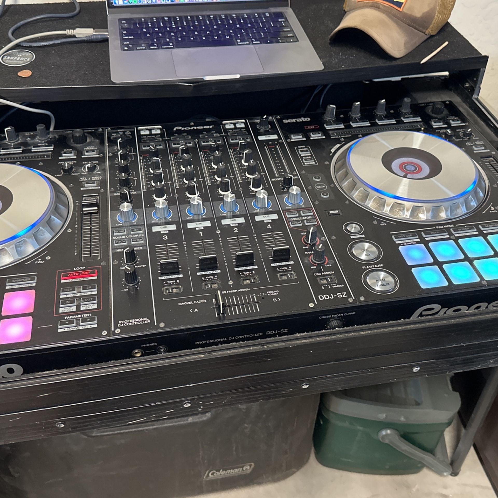Pioneer DDJ SZ with Odyssey Pioneer DJ “Z Series” Coffin for Sale in Tempe, AZ - OfferUp