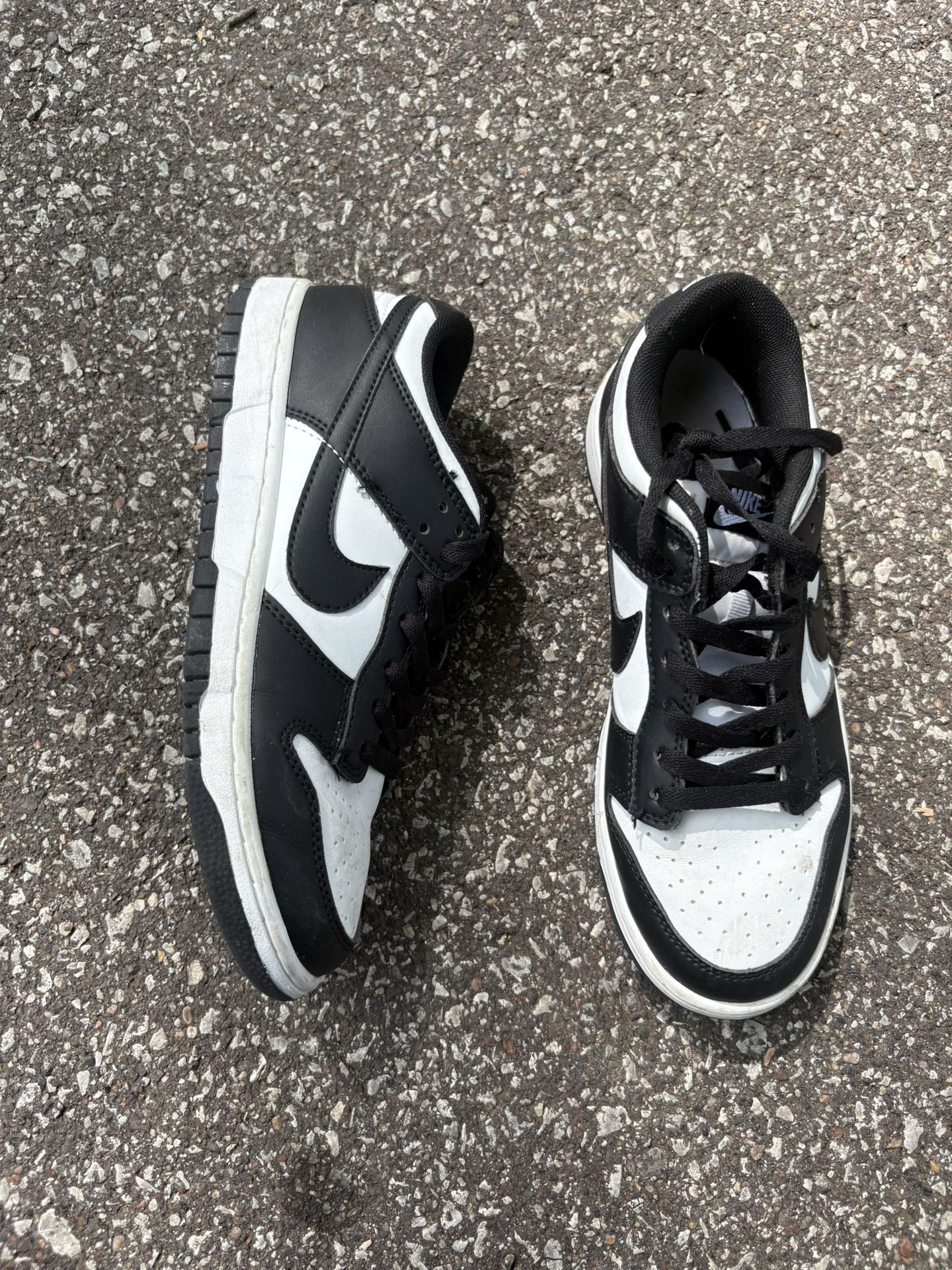 Nike Dunks Size 8 for Sale in Sugar Creek, MO - OfferUp