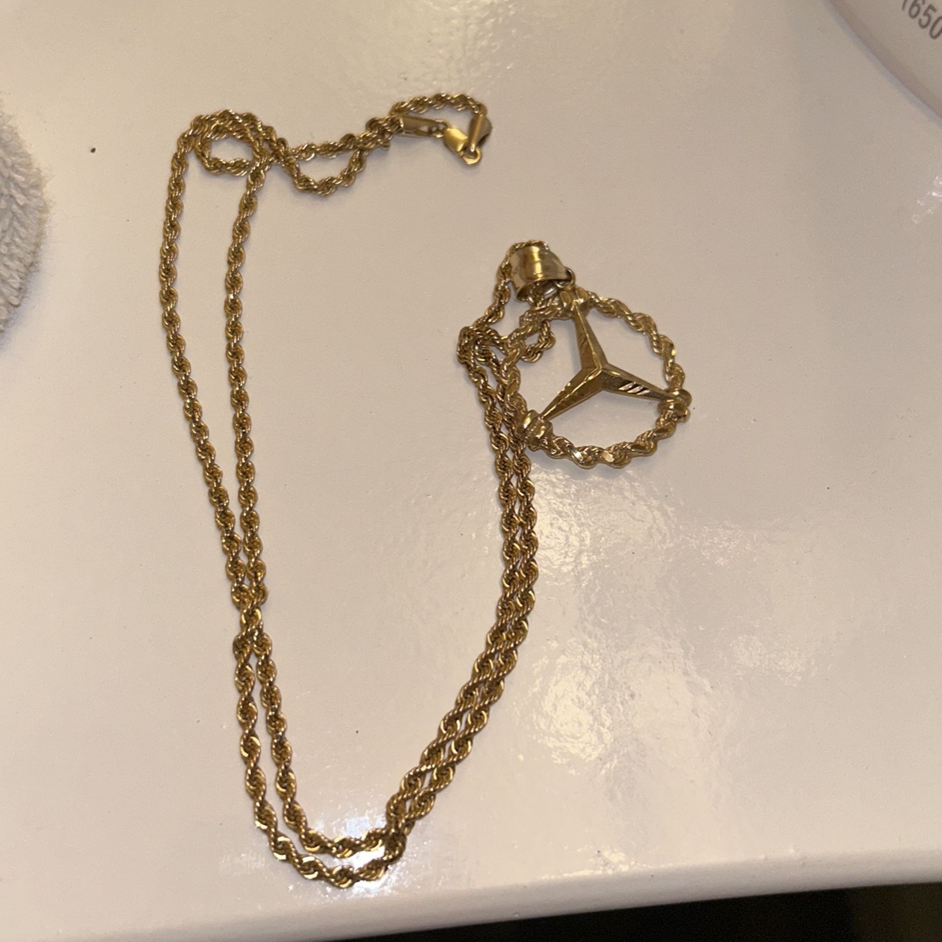 Mercedes Benz Chain for Sale in Henderson, NV - OfferUp