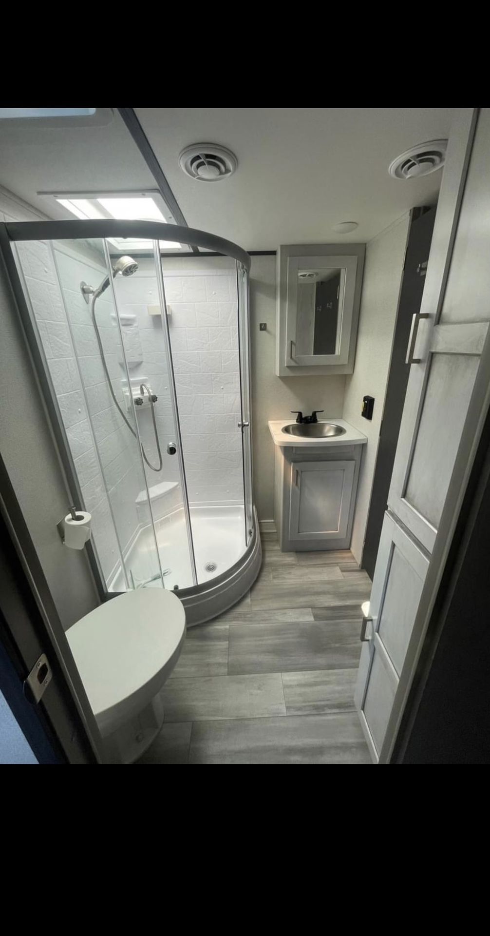 2022 Keystone Sprinter 31 MB for Sale in Anaheim, CA - OfferUp