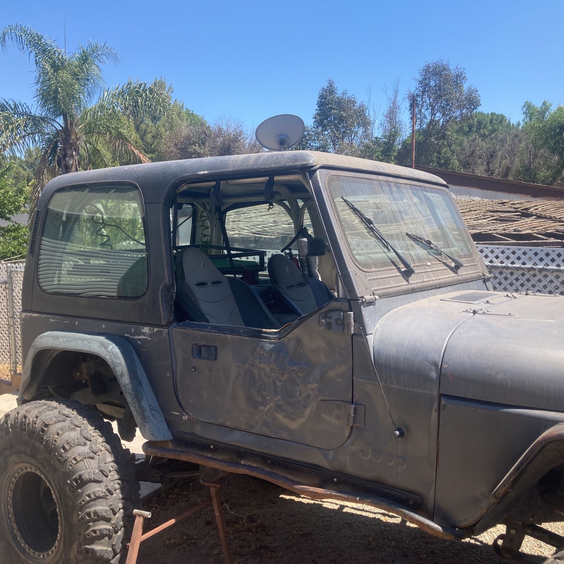Jeep YJ Hardtop And Doors for Sale in Riverside County, CA - OfferUp