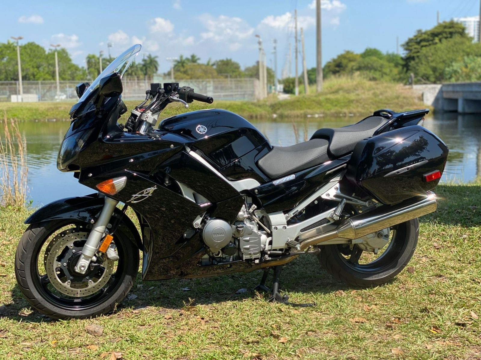 2009 YAMAHA FJR 1300A for Sale in Sunny Isles Beach, FL - OfferUp