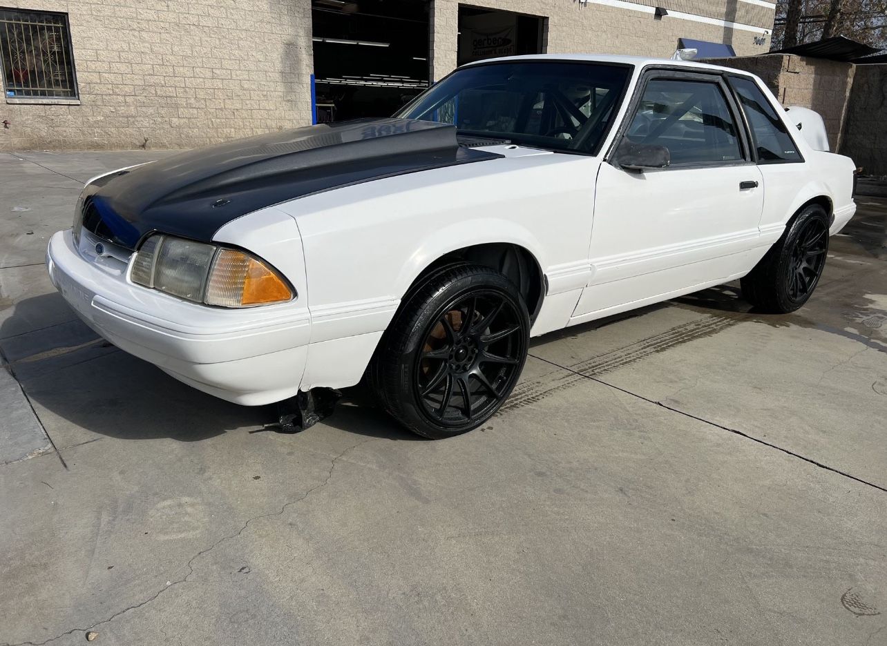 FORD MUSTANG (FOXBODY) 3” COWL HOOD for Sale in Pomona, CA - OfferUp