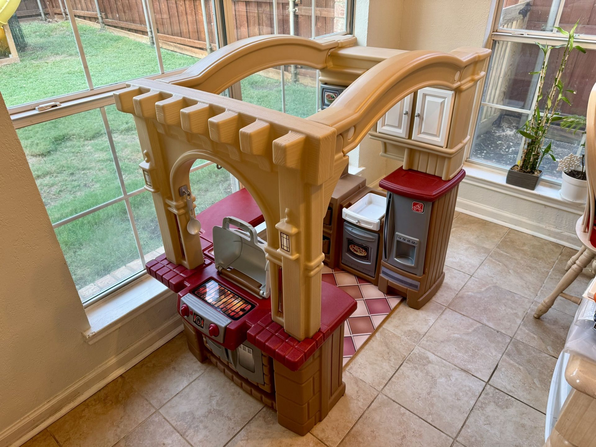REDUCED Step2 Grand Walk-In Kitchen & Grill for Sale in Allen, TX - OfferUp