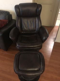 True Innovations Nelson Leather Recliner with Ottoman for Sale in Los Angeles CA OfferUp