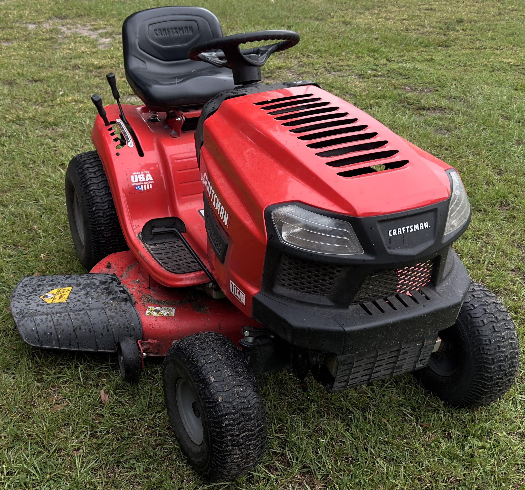 Craftsman T-140 Red Riding Lawn Mower for Sale in Fort Meade, FL - OfferUp