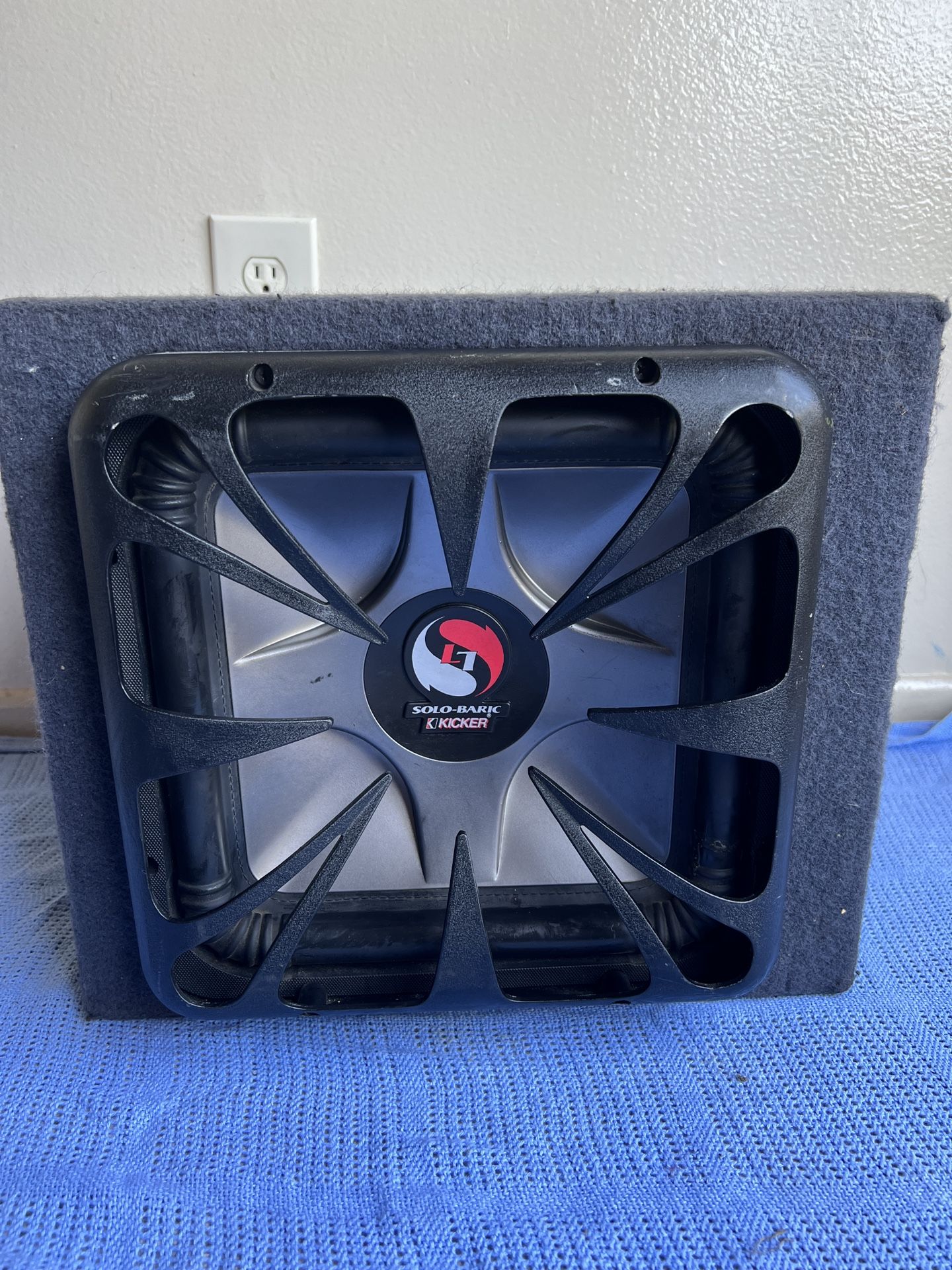 L7 15 In 6 Cubic Foot Box