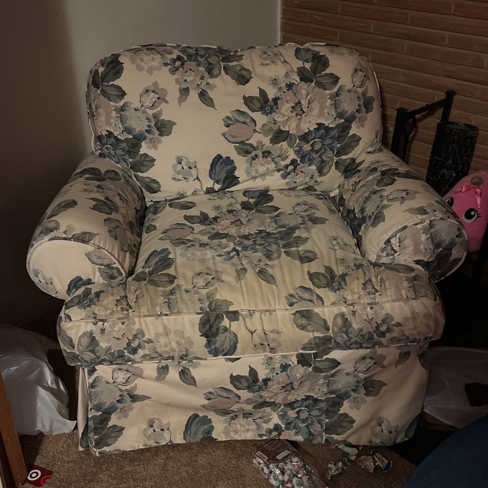 Free Floral Chair for Sale in Seattle, WA - OfferUp
