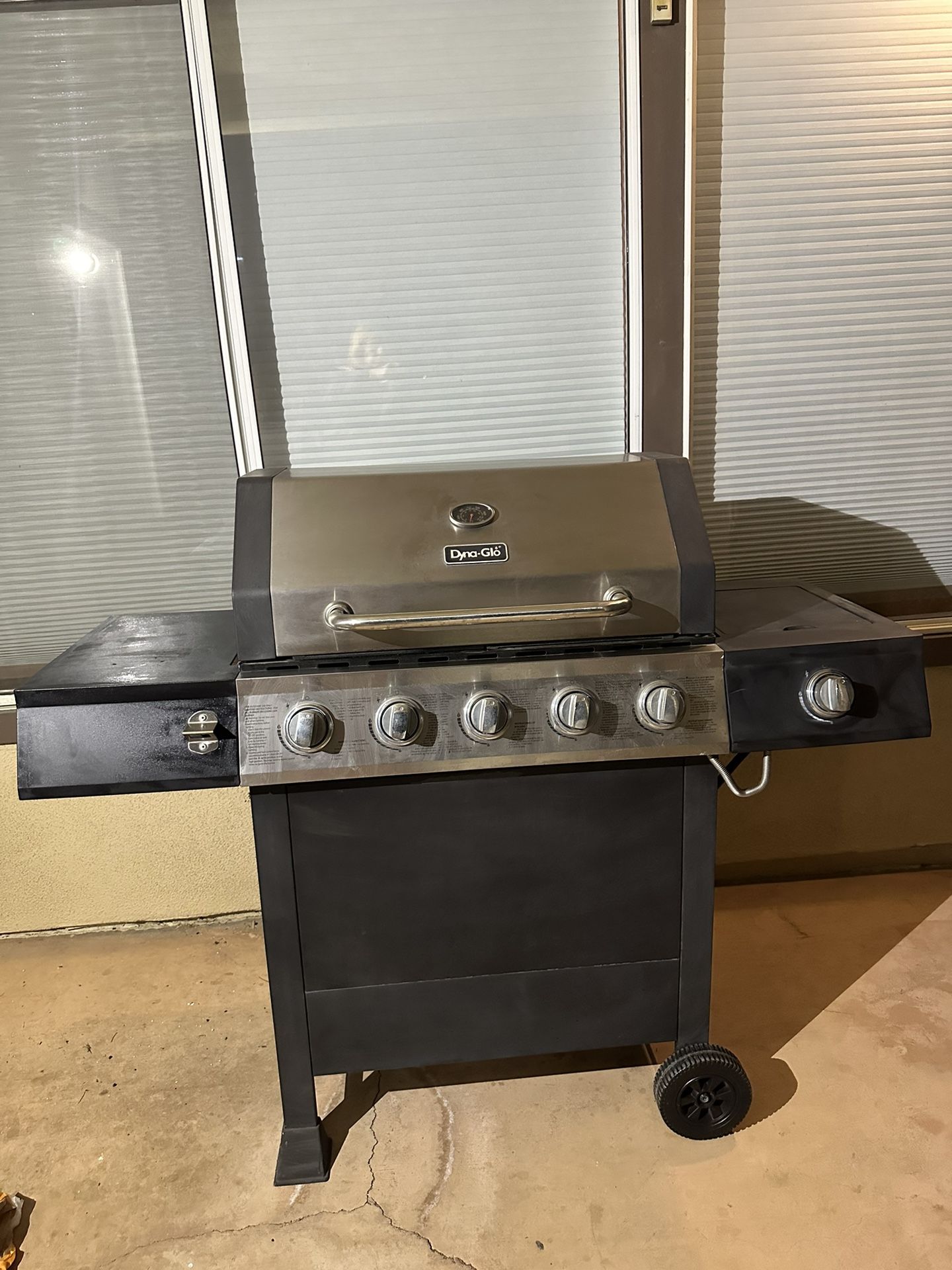 Dyno Glo Grill for Sale in Corona, CA - OfferUp