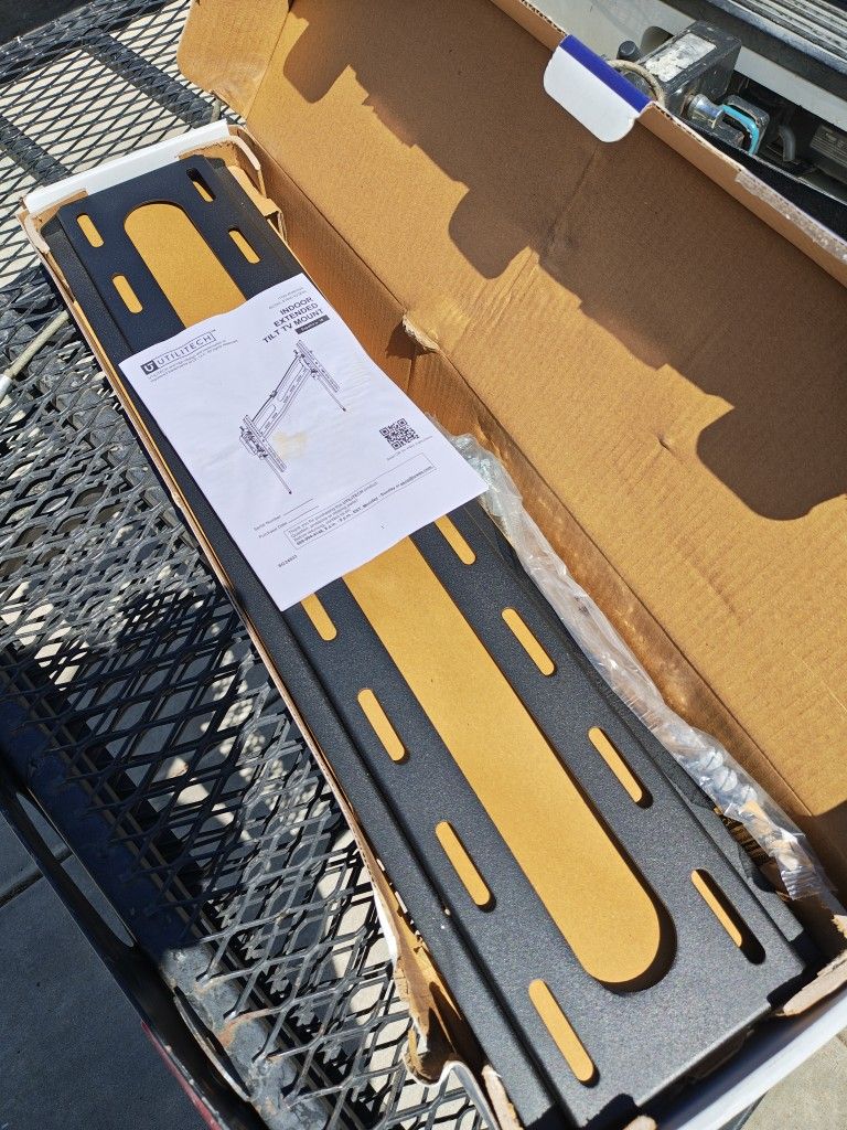 42 To 90inch Tilt Expanded TV Mount 50 Firm New Never Used It for Sale ...