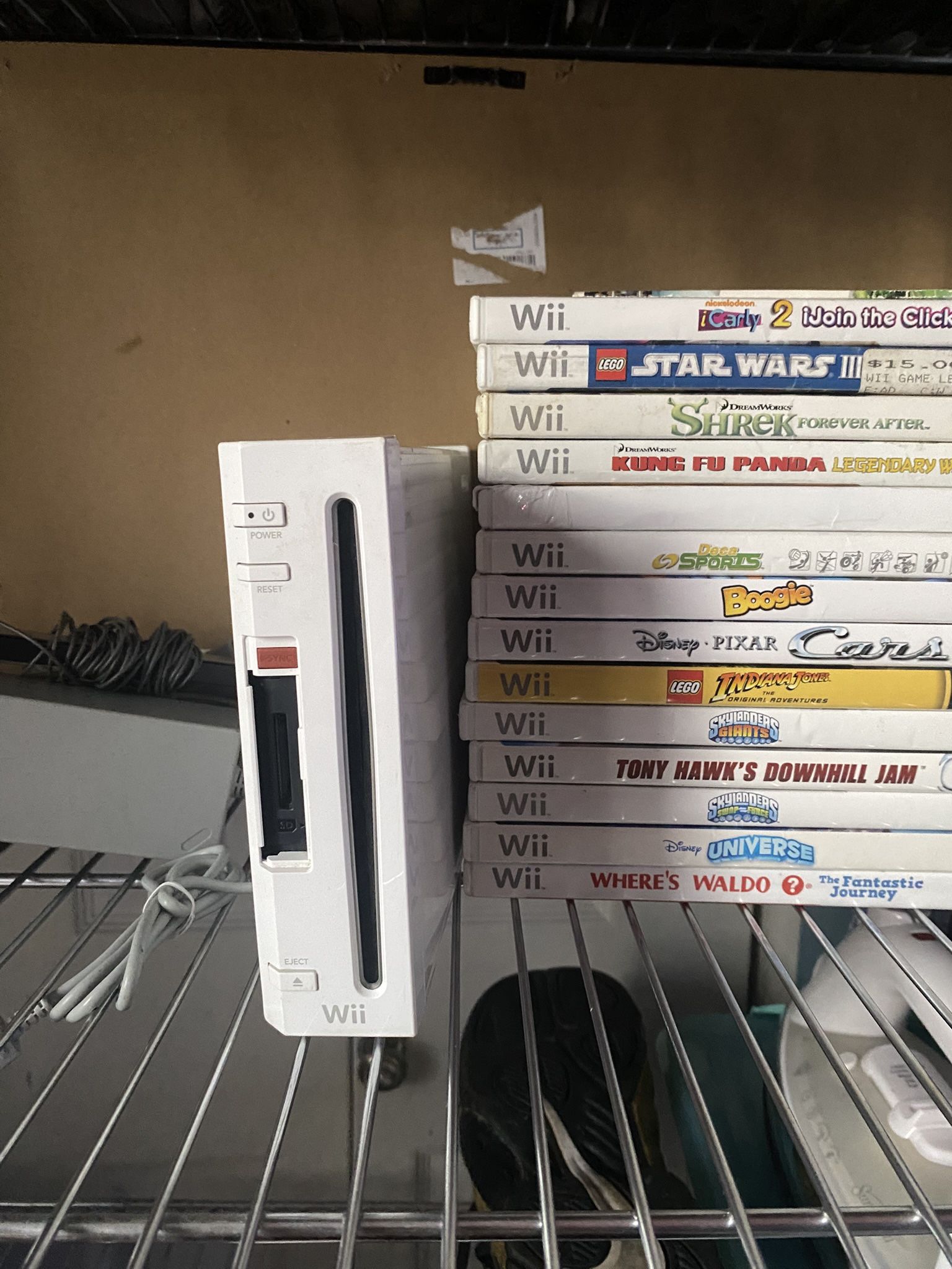 Nintendo Wii Console - White With Games (read Description) for Sale in ...