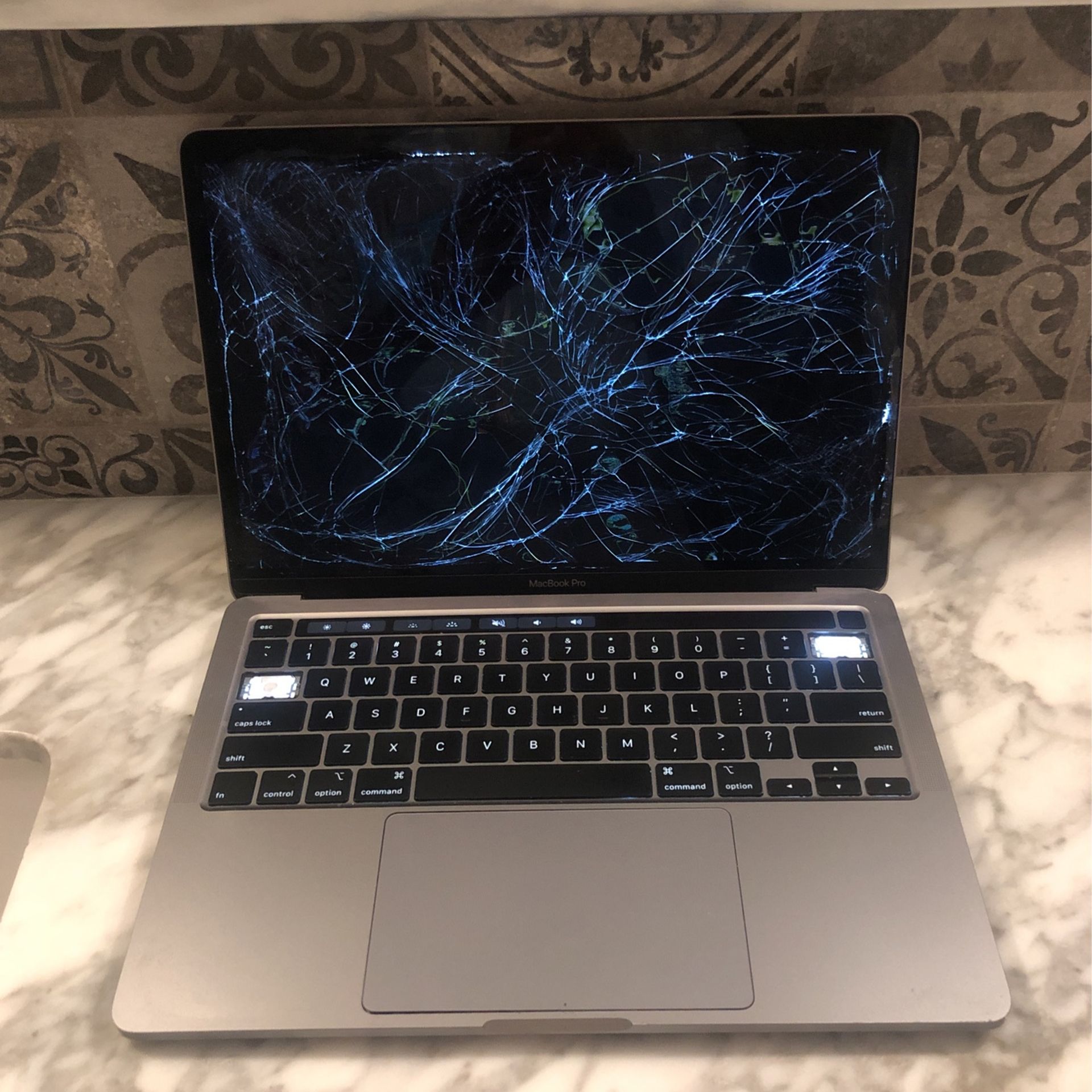 Macbook Pro broken screen 12’ for Sale in Glendale, CA - OfferUp