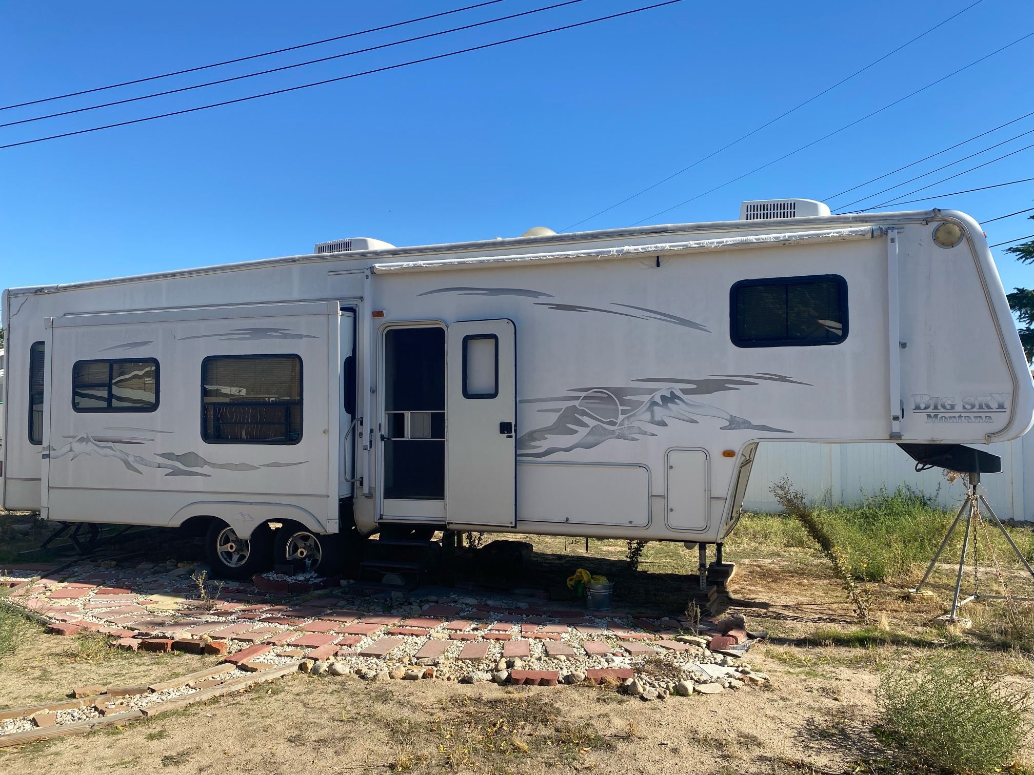 2002 Keystone Montana Big Sky for Sale in Highland, CA - OfferUp