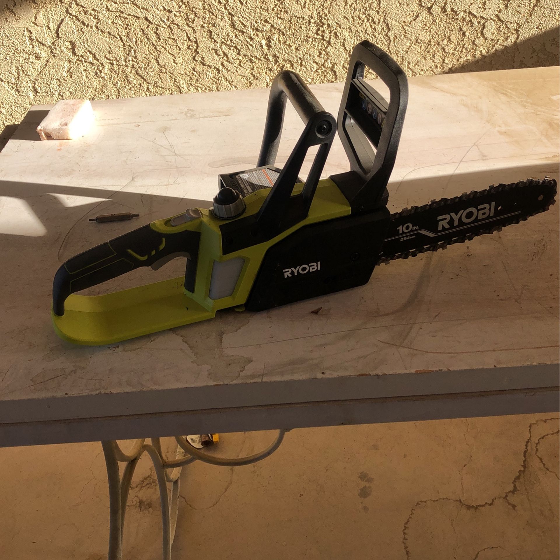 Ryobi 10 Inch Chain Saw .Tool Only for Sale in Bakersfield, CA - OfferUp