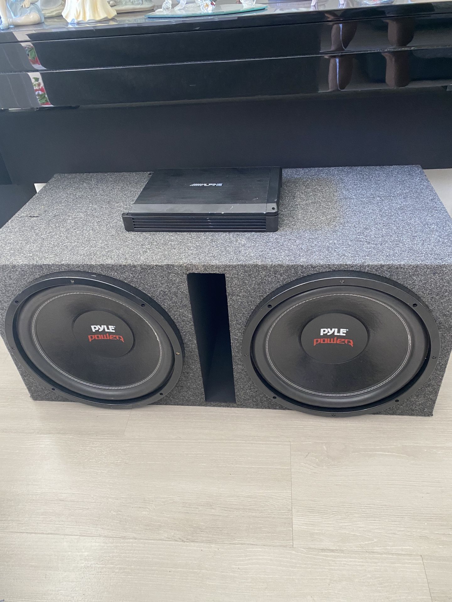 Pyle Subwoofer And Amp for Sale in Miami, FL - OfferUp