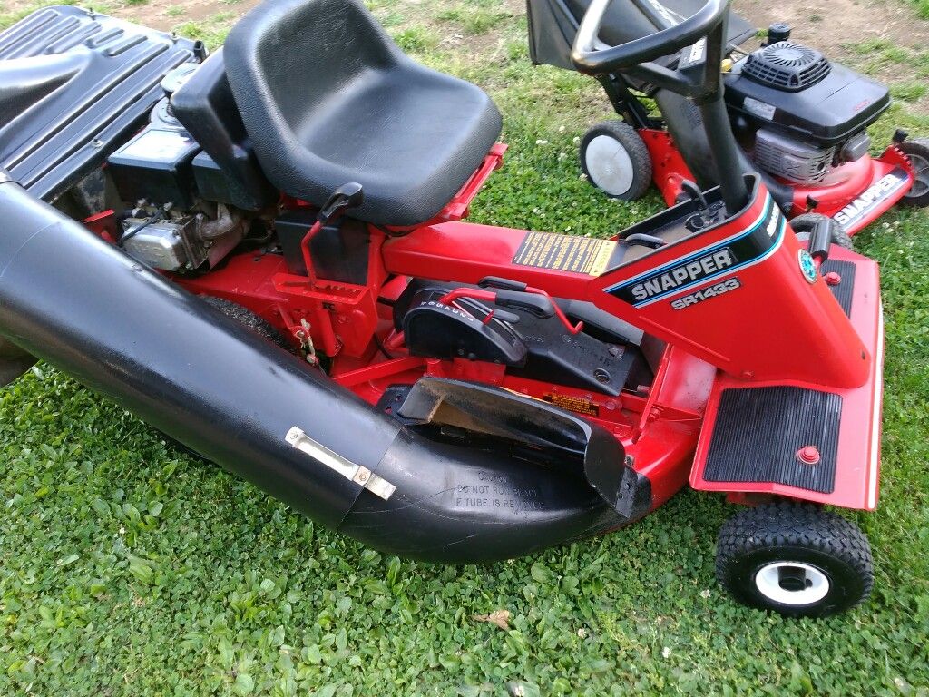 SNAPPER RIDING MOWER WITH BAGGER for Sale in Greenville, SC - OfferUp