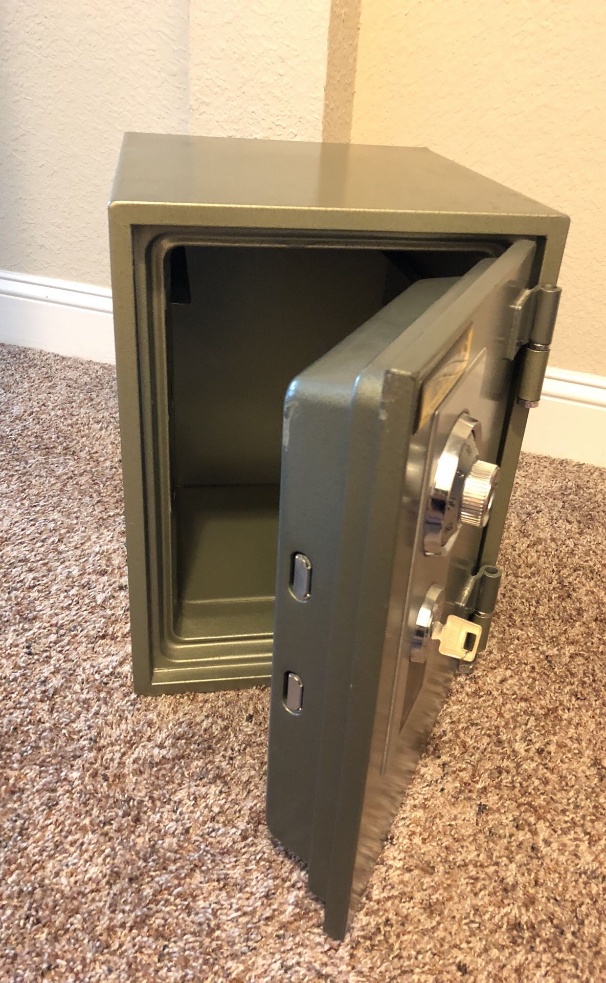 Brinks safe model 5059 for Sale in Chesapeake, VA - OfferUp