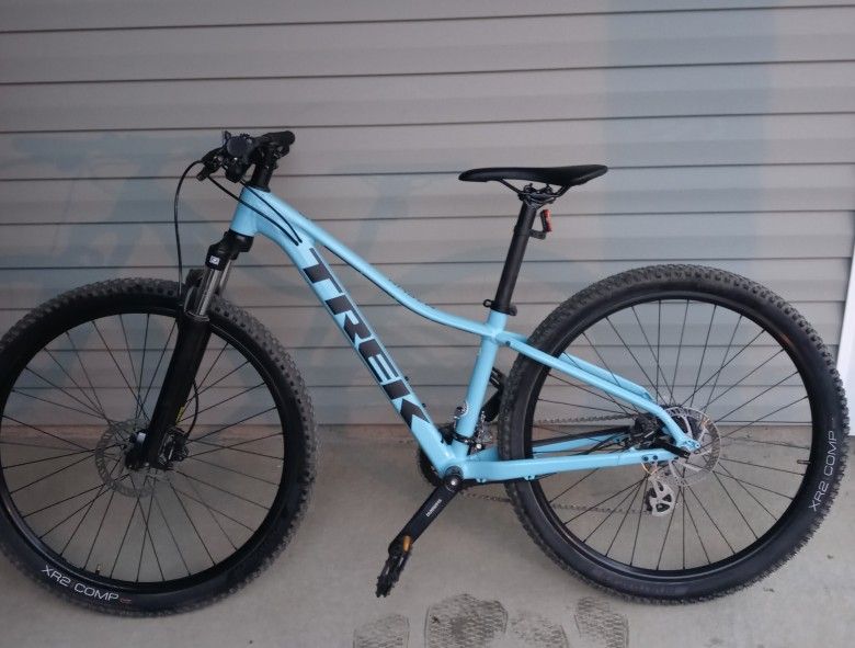 Trek Marlin 5 XS Frame 27.5" Wheels Azure Blue Excellent Condition. for ...