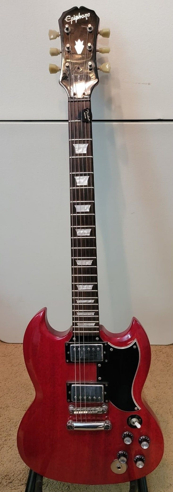 Epiphone SG 400 Electric Guitar for Sale in Laguna Beach, CA - OfferUp