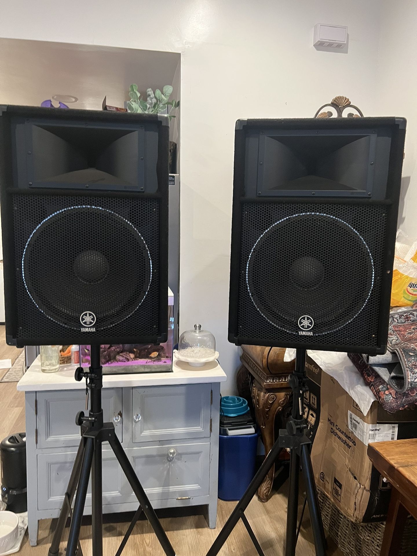Yamaha S115v 1000 Watts Club Speakers for Sale in Stockton, CA - OfferUp