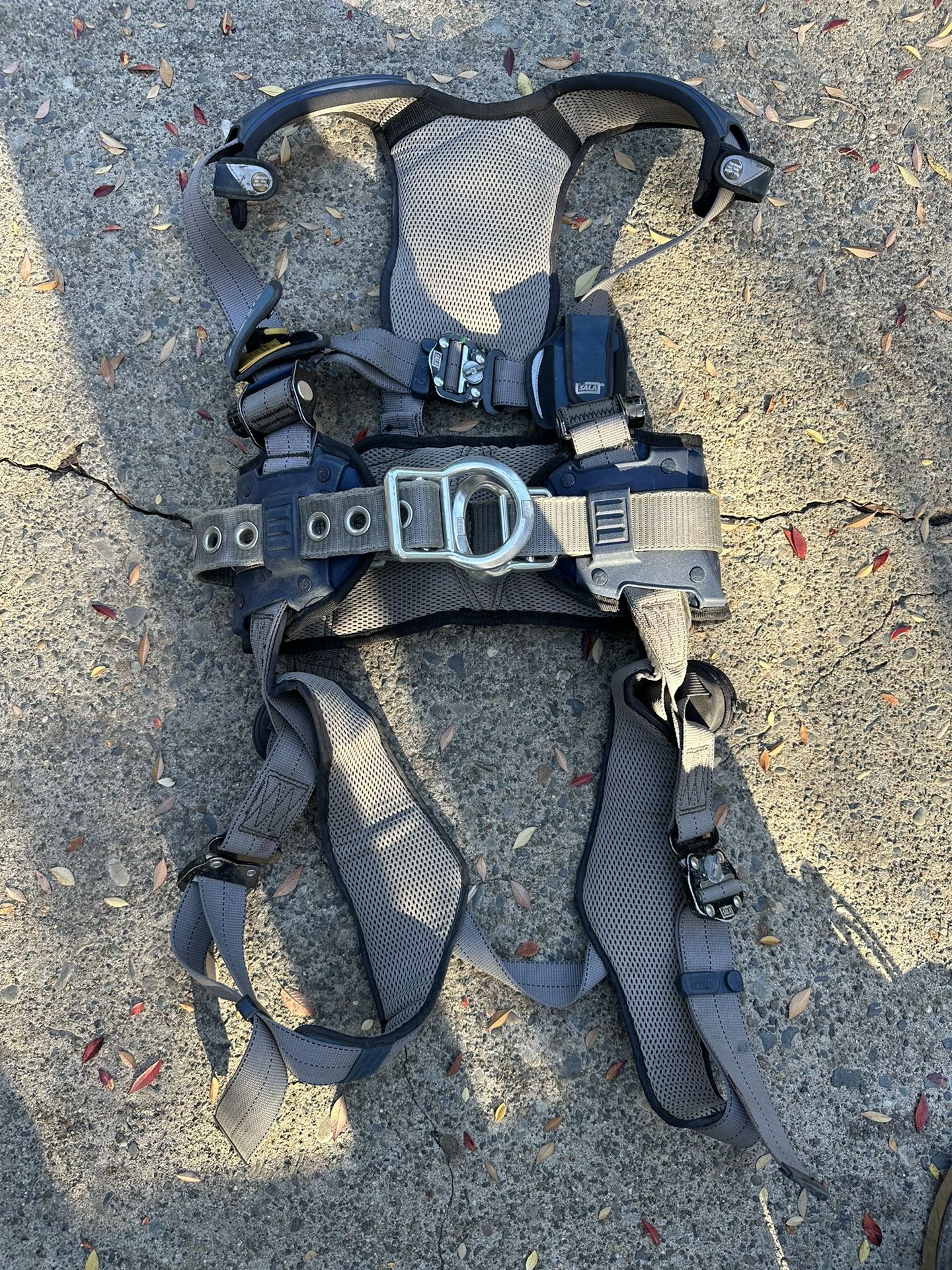 Dbi Sala Fall Protection Harness for Sale in Sacramento, CA - OfferUp