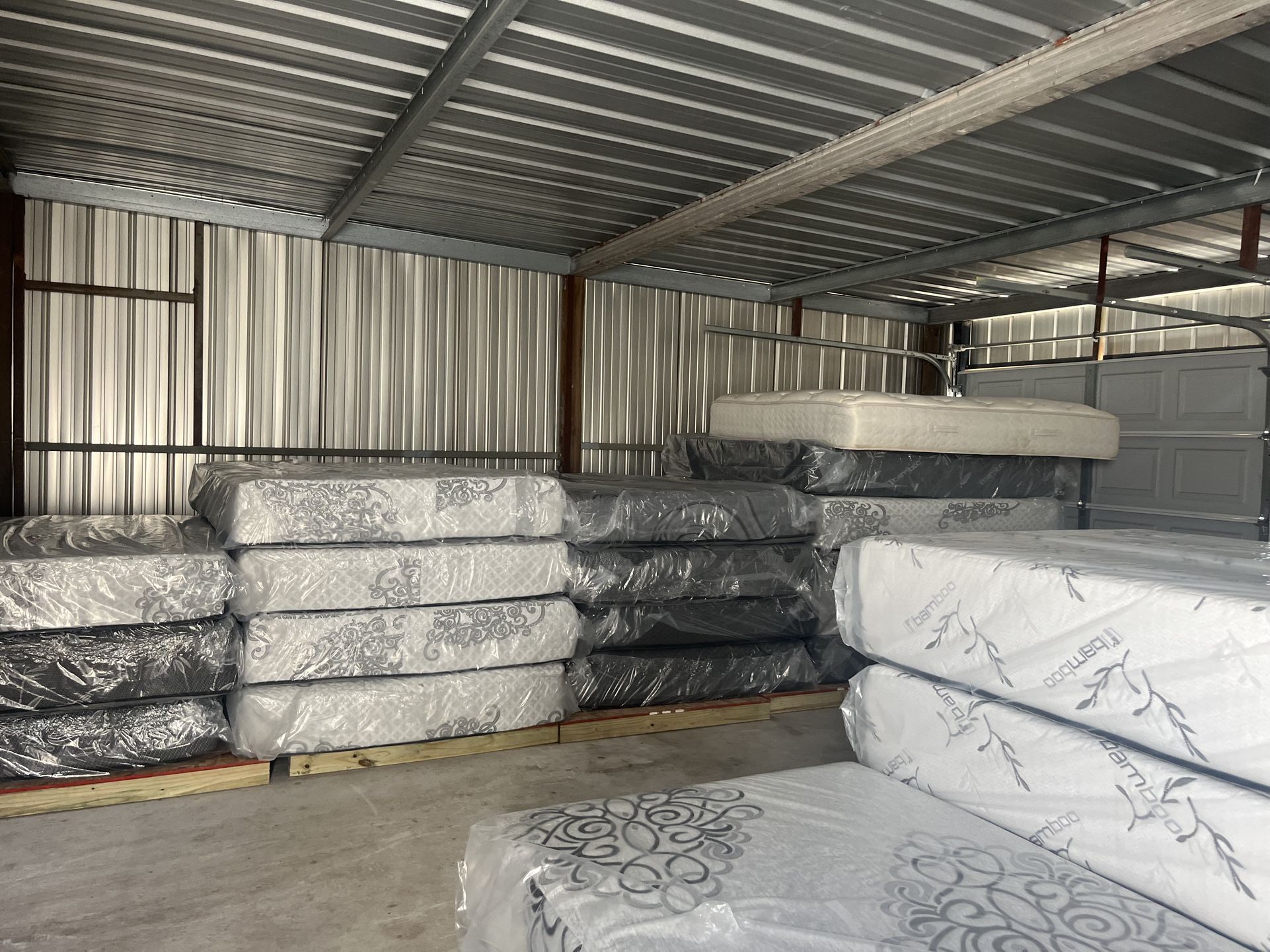 New Mattress For Sale Twin Full queen $ 199 Colchones En Venta