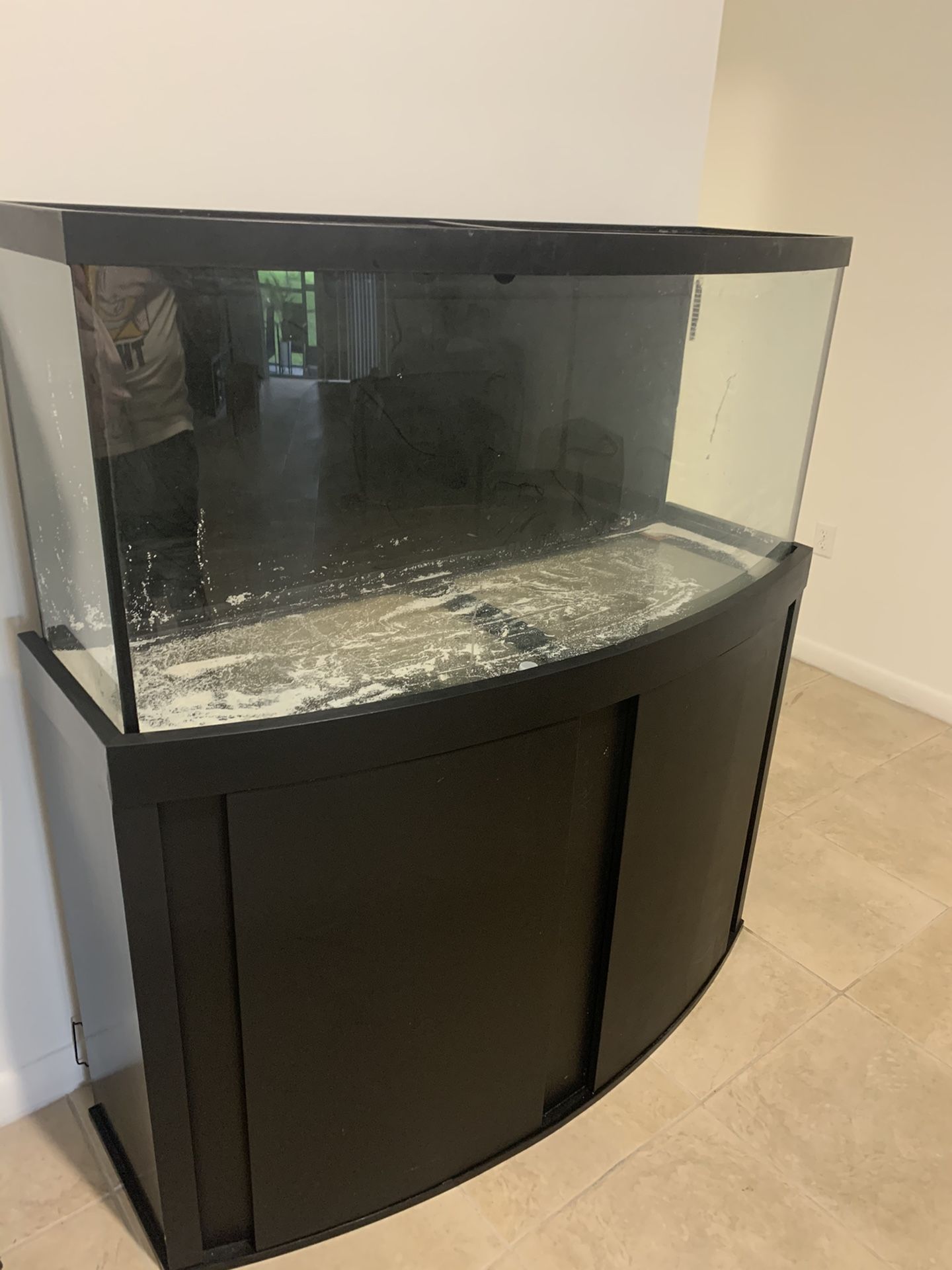 72 Gallon Bow Front Fish Tank for Sale in Fort Lauderdale, FL - OfferUp