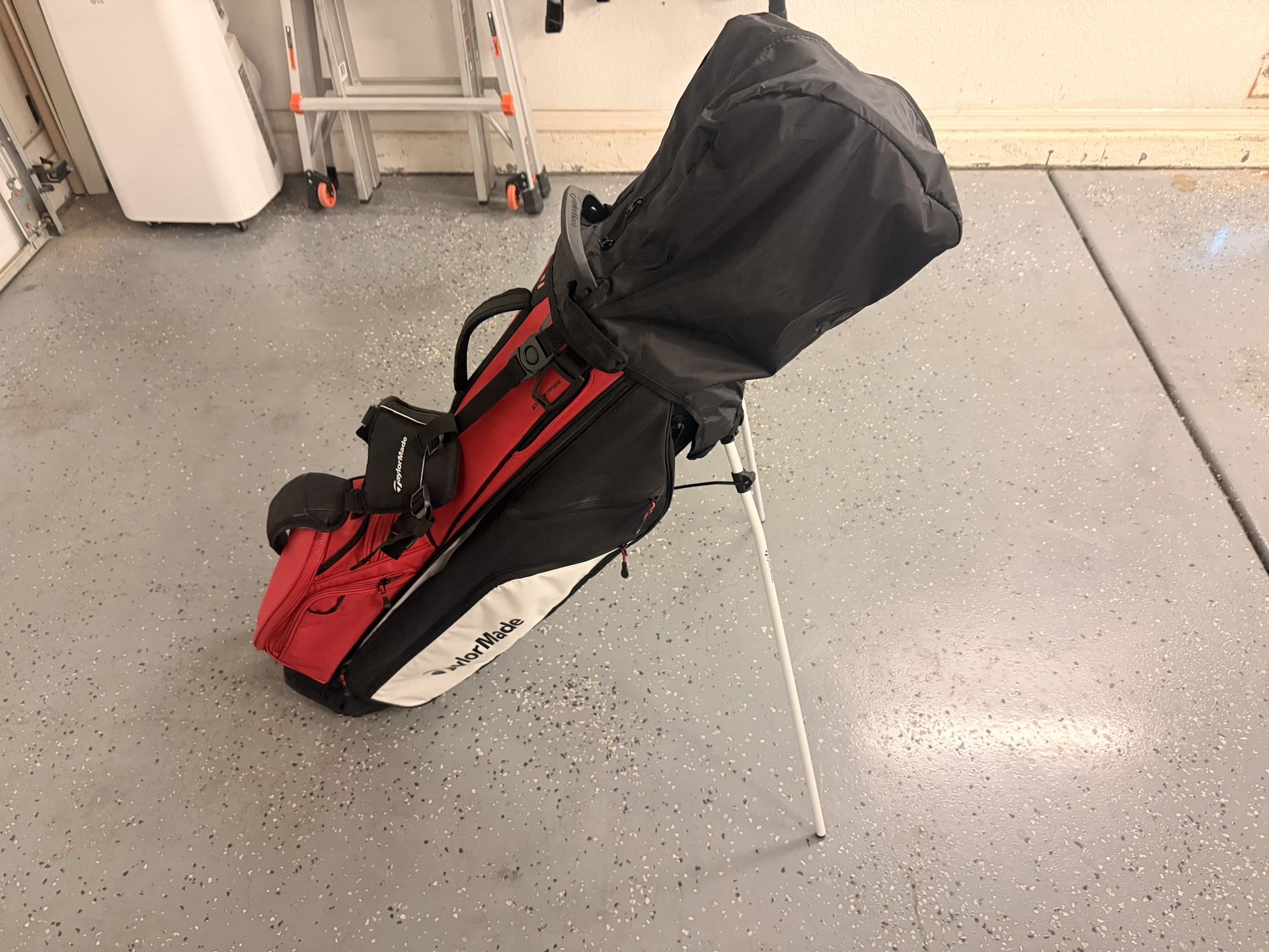 Golf Clubs And Bag for Sale in Gilbert, AZ - OfferUp