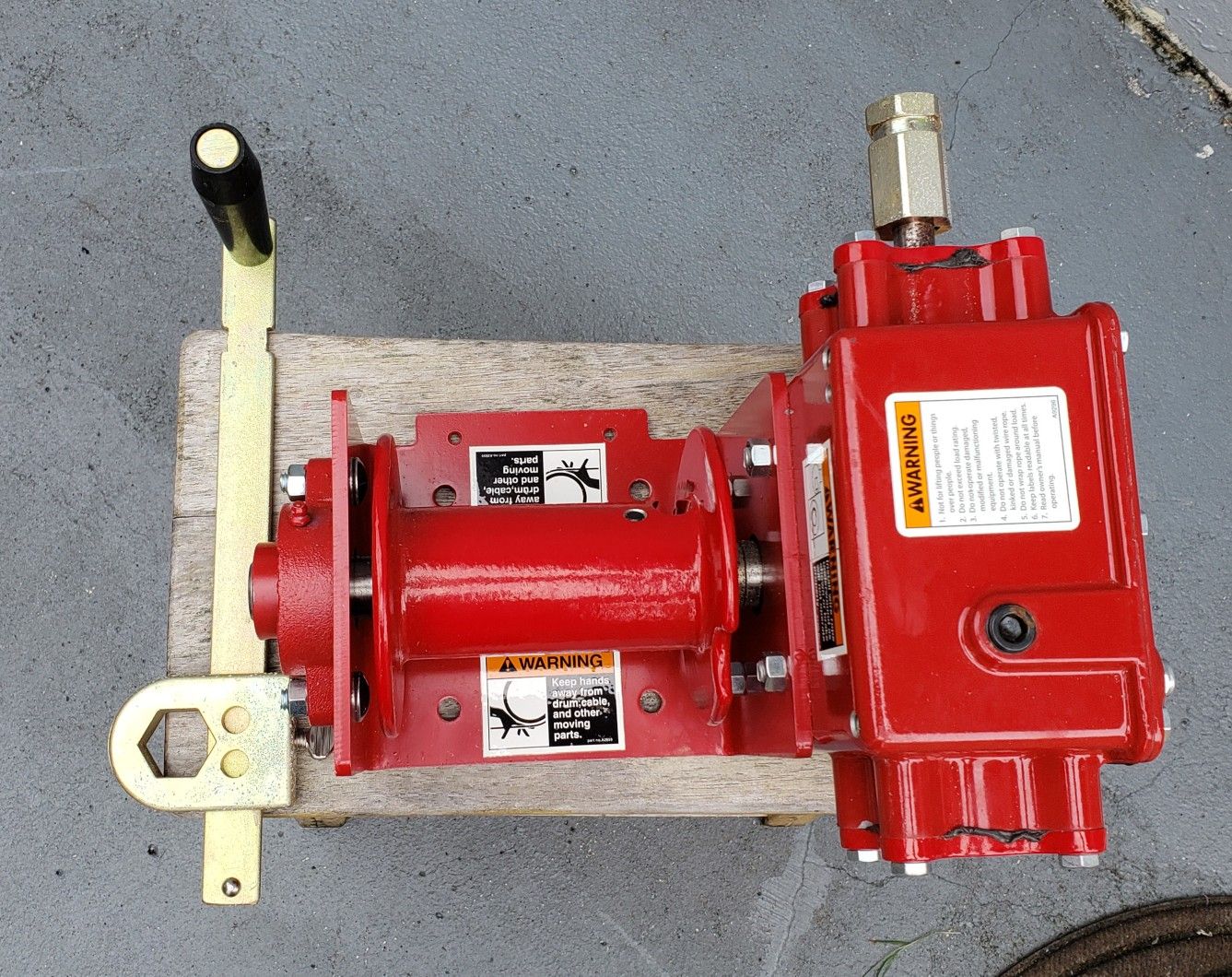 Thern 2000/1200 Lbs. Load Limit Worm Gear Hand Winch for Sale in Miami ...