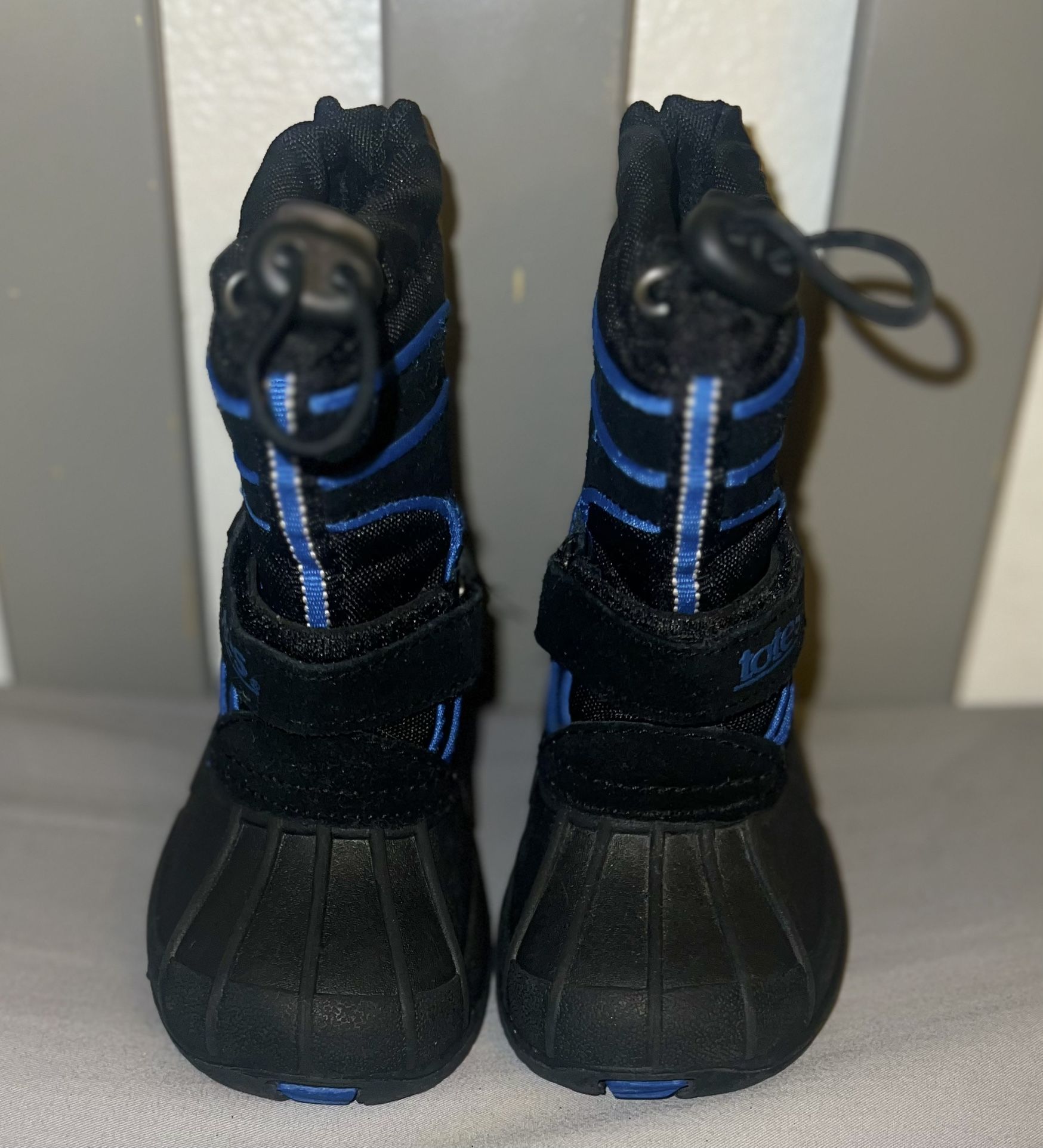 totes: TEO(BLK BLUE) Toddler Boys’ Waterproof Winter Boots (Size: 5 ...