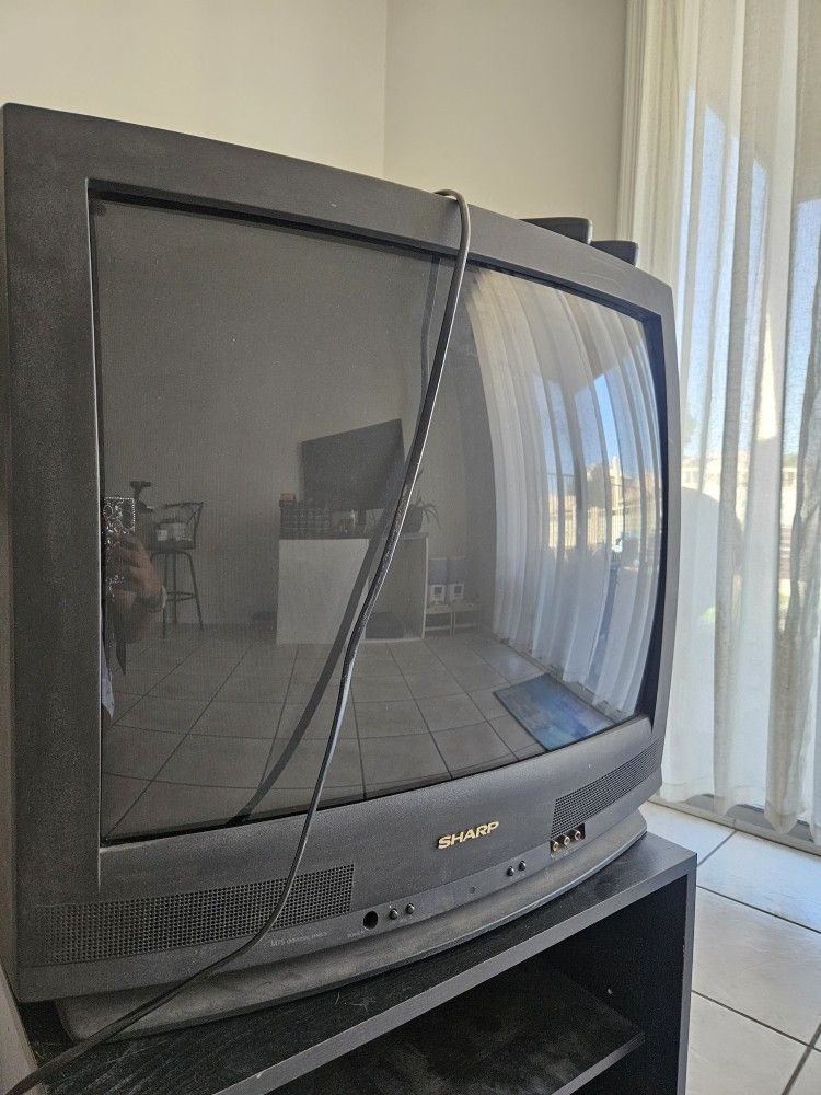 27 Inch Sharp CRT TV for Sale in Avondale, AZ - OfferUp