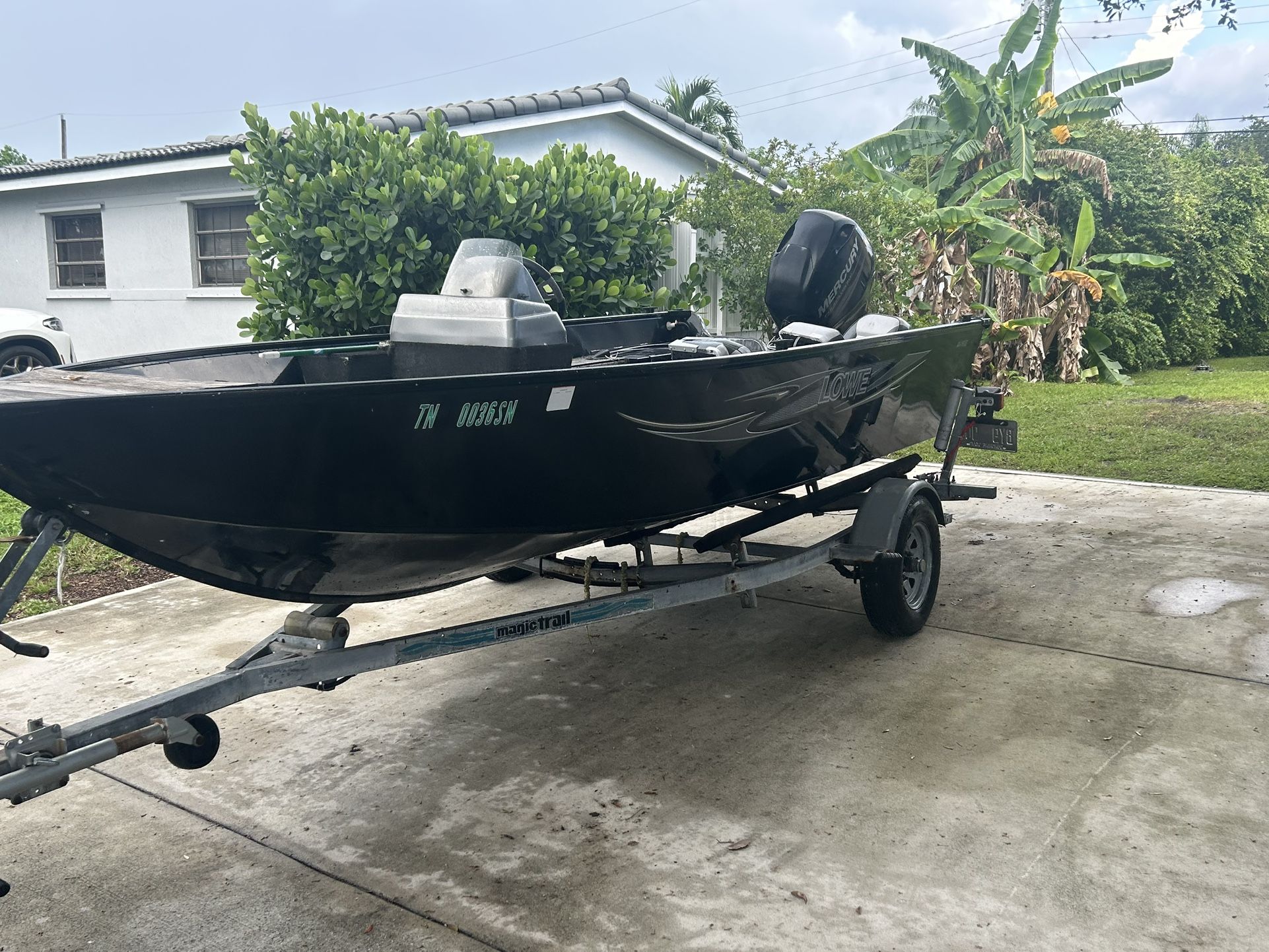 2013 Lowe 16 Ft V Bottom Aluminum Boat for Sale in Hialeah, FL - OfferUp