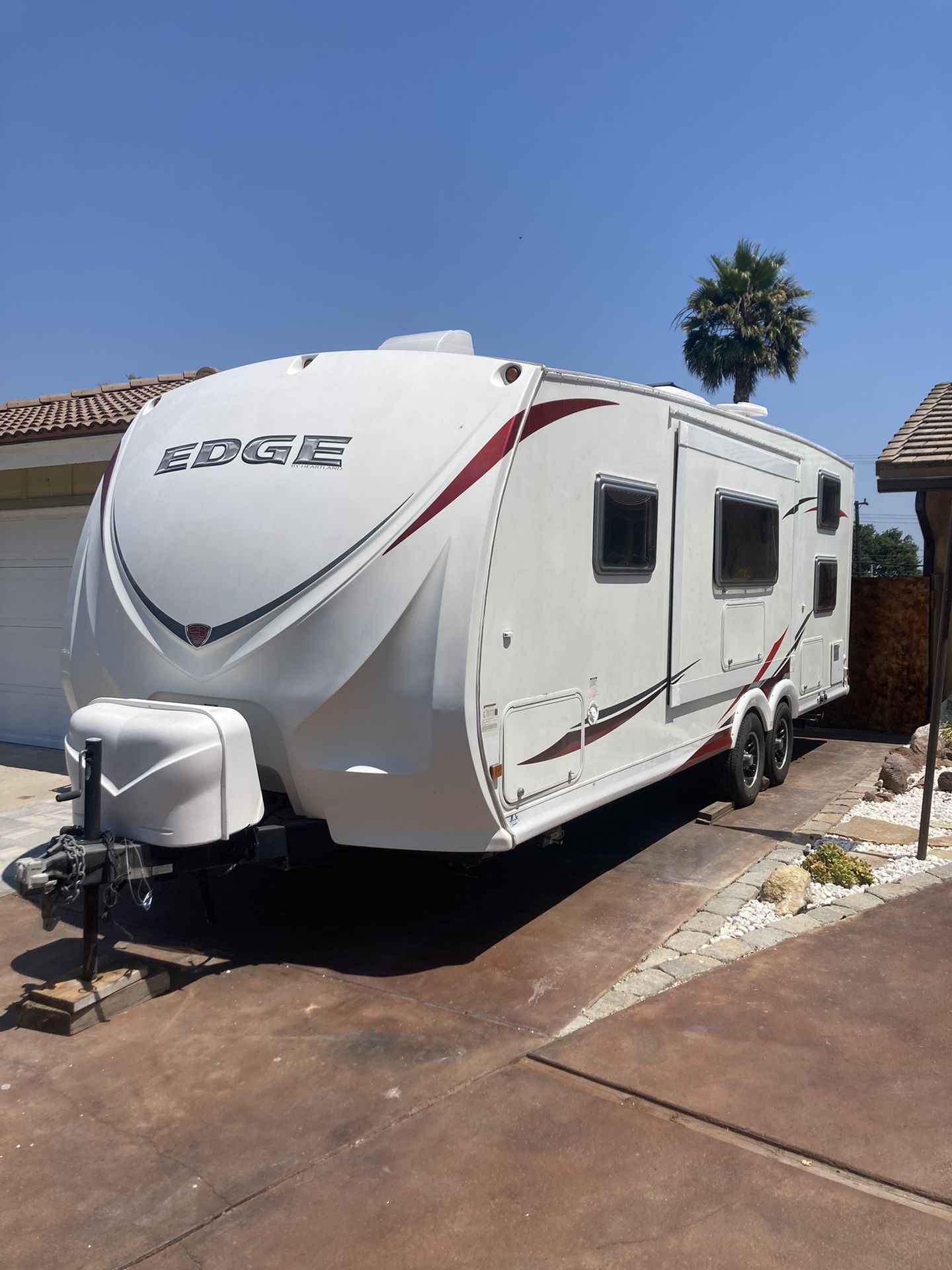 Heartland Edge Camping Trailer for Sale in Thousand Oaks, CA - OfferUp