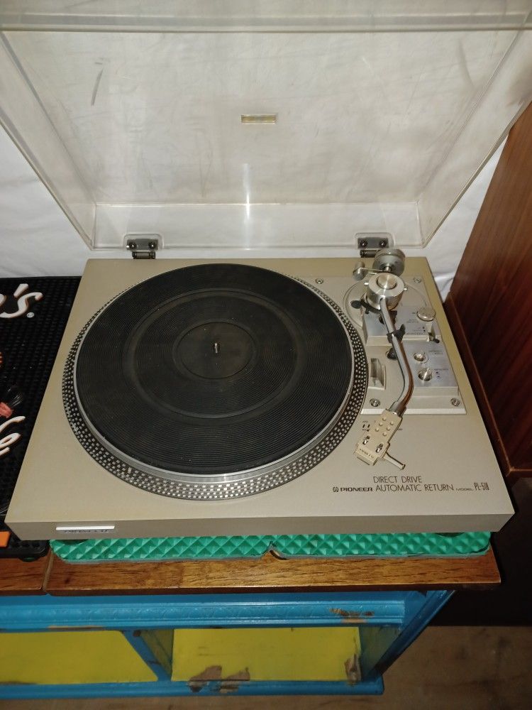 4 Turntables and 7 Tape Decks for Sale in Kenmore, WA - OfferUp