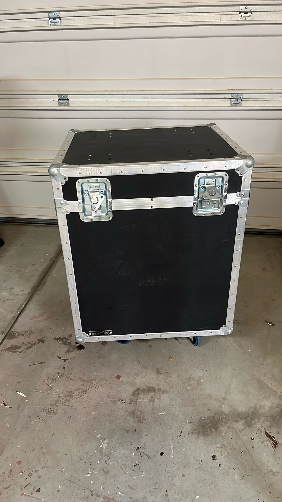 Large Fly Anvil Road Case for Sale in Lakeside, CA - OfferUp