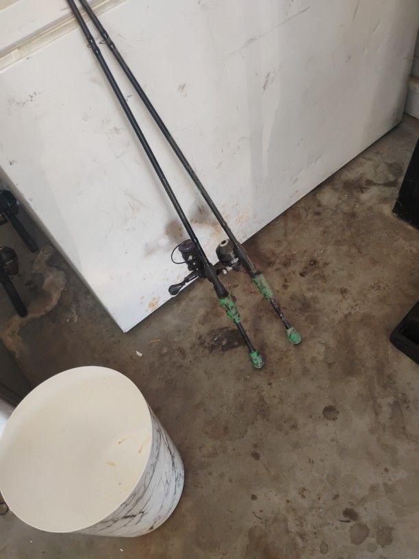 2 Teens 2 Adult Fishing Rods for Sale in Laveen Village, AZ - OfferUp