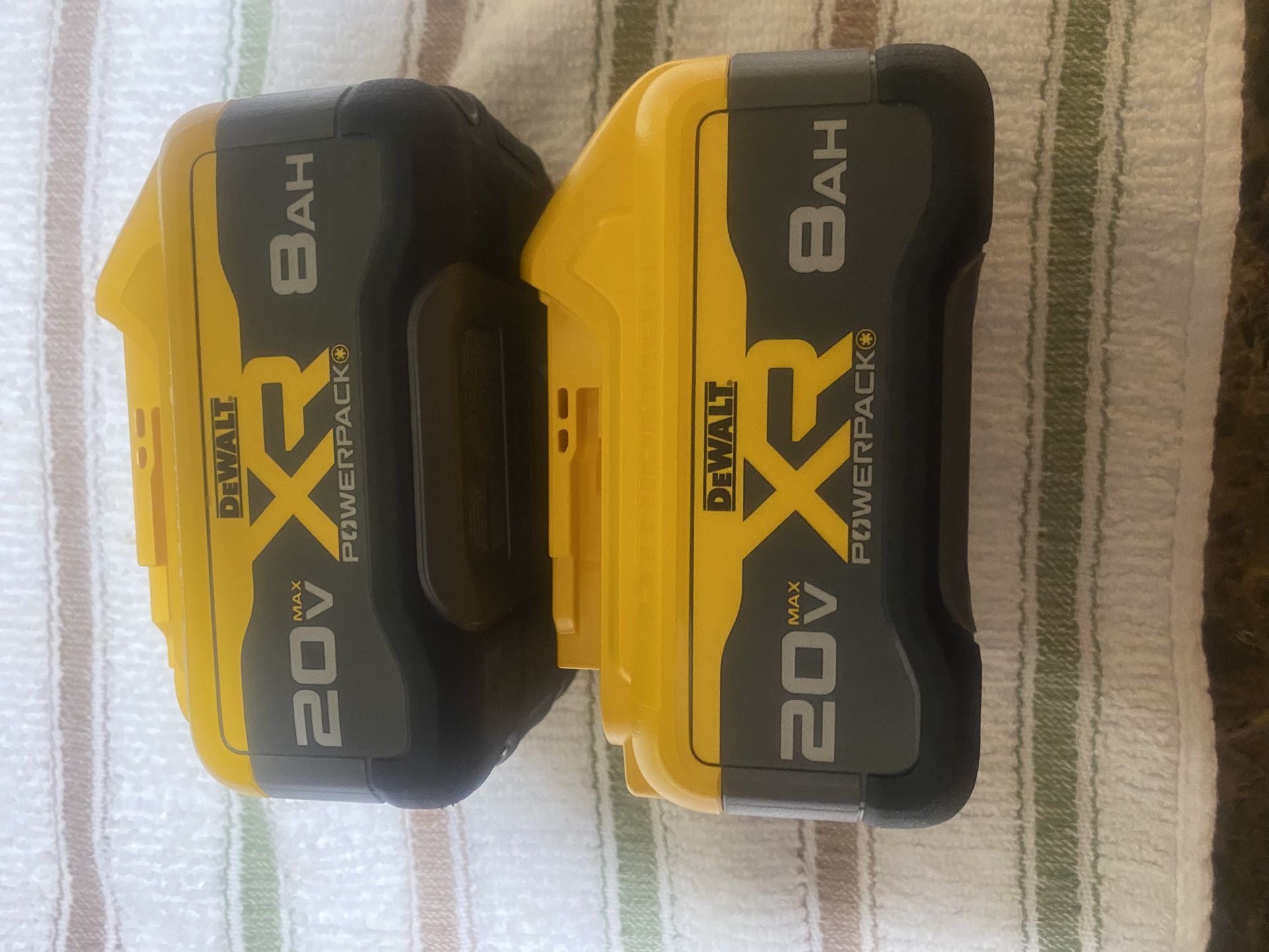 Dewalt XR (2) Batteries 8AH New/nuevo for Sale in Las Vegas, NV - OfferUp